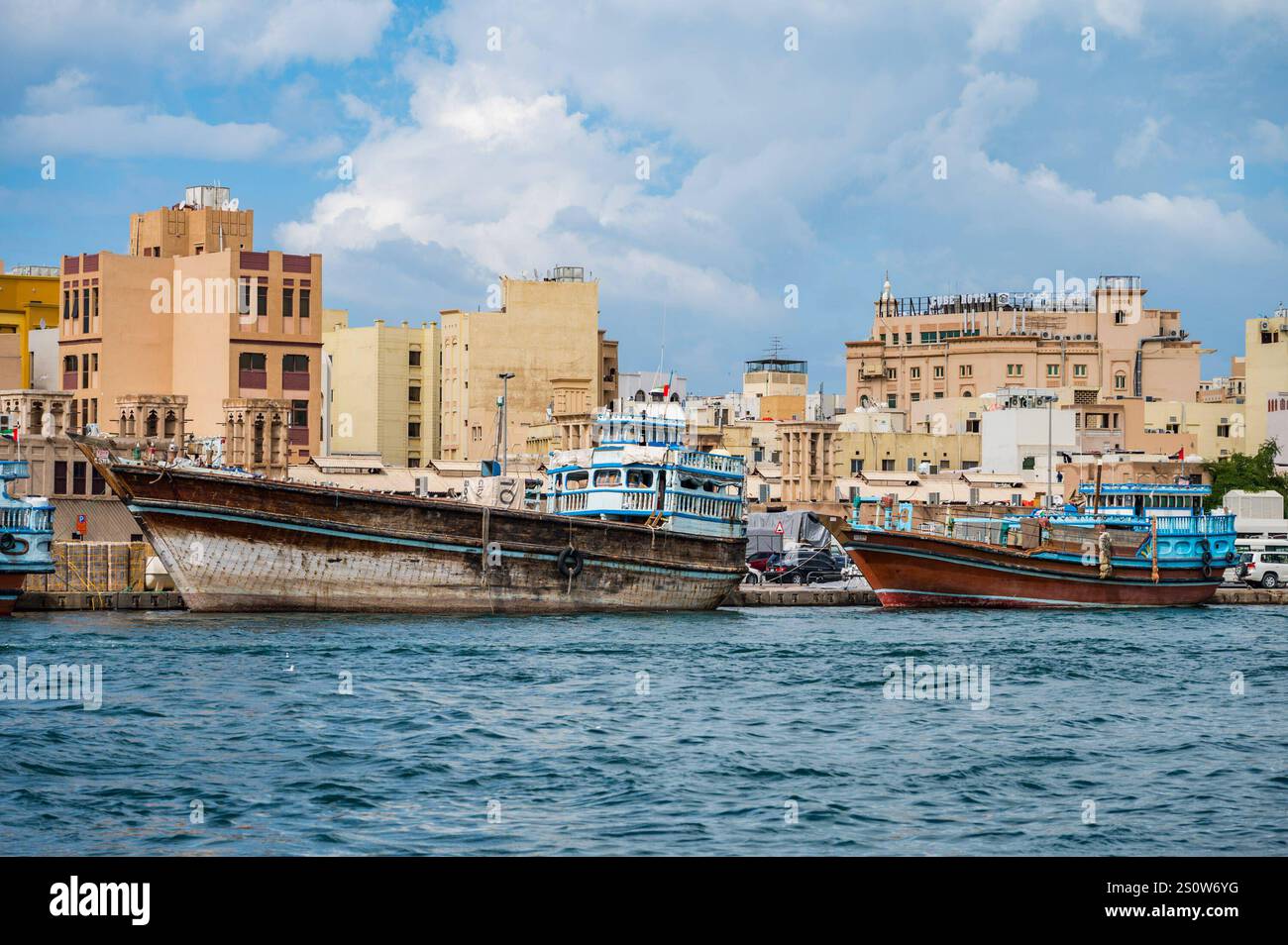 Old Dubai mit Dubai Creek *** Old Dubai with Dubai Creek Stock Photo ...
