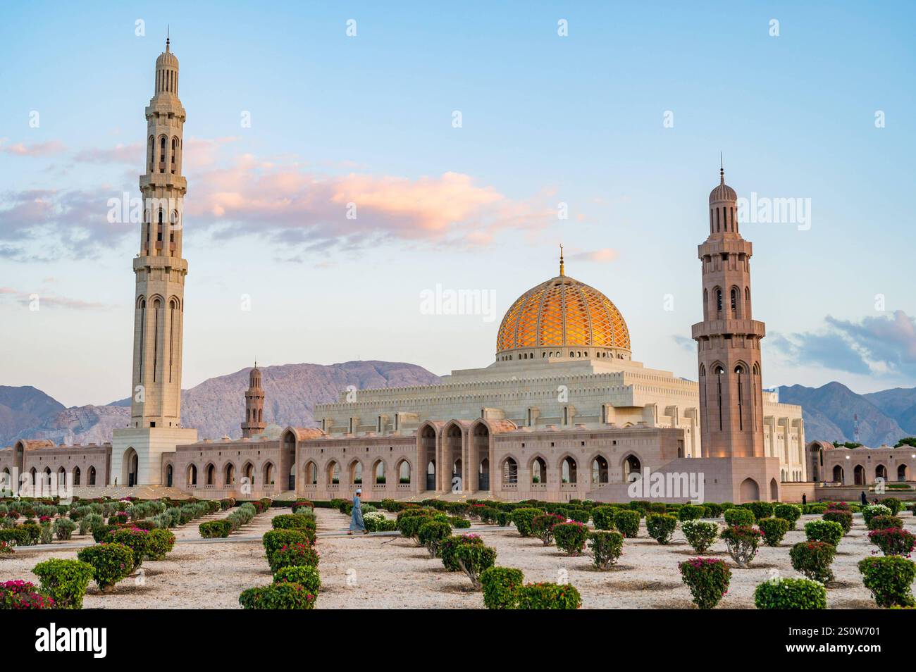 Große Sultan-Qabus-Moschee *** Great Sultan Qabus Mosque Stock Photo ...