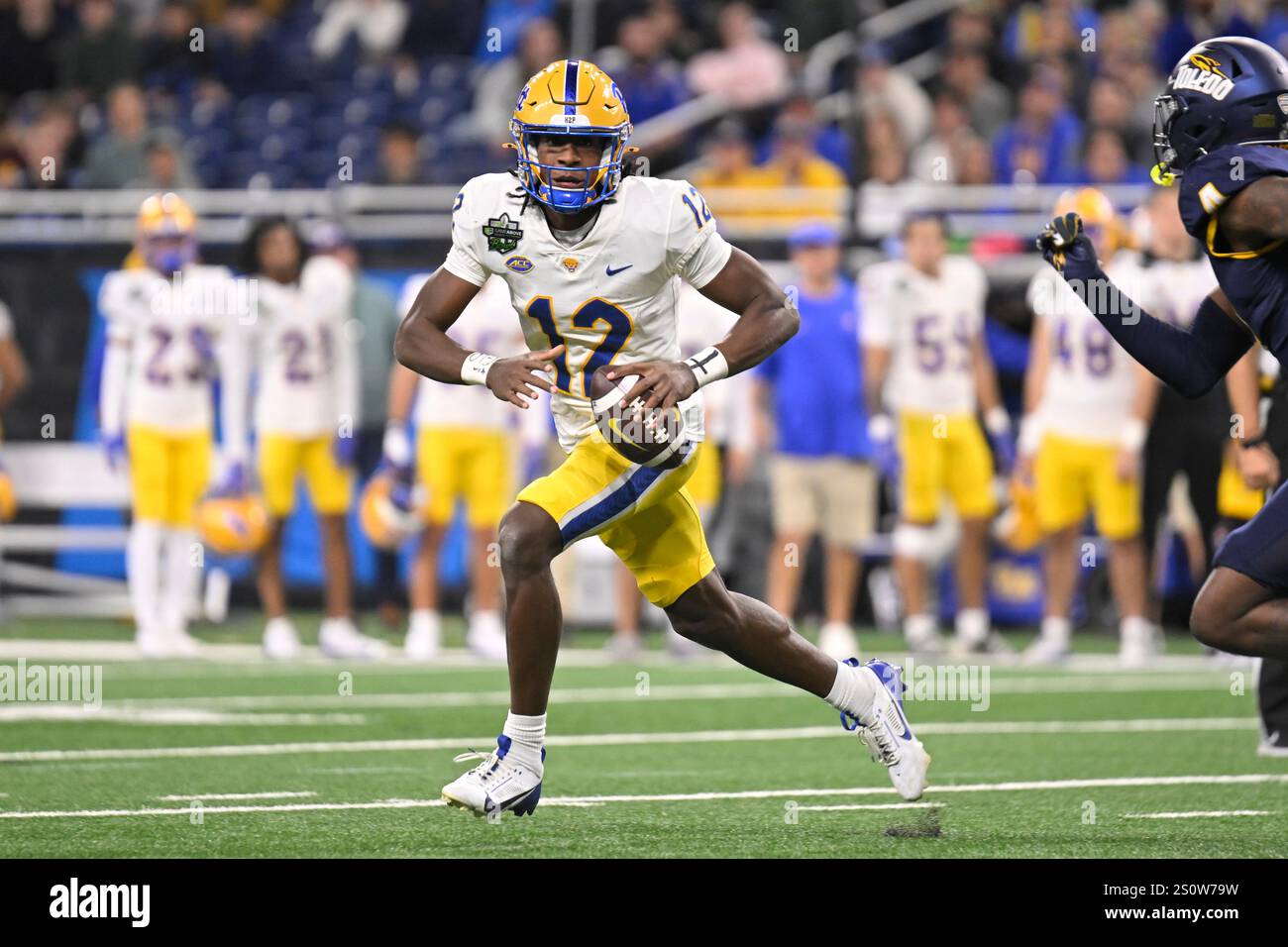 DETROIT, MI - DECEMBER 26: Pittsburgh Panthers QB Julian Dugger (12 ...