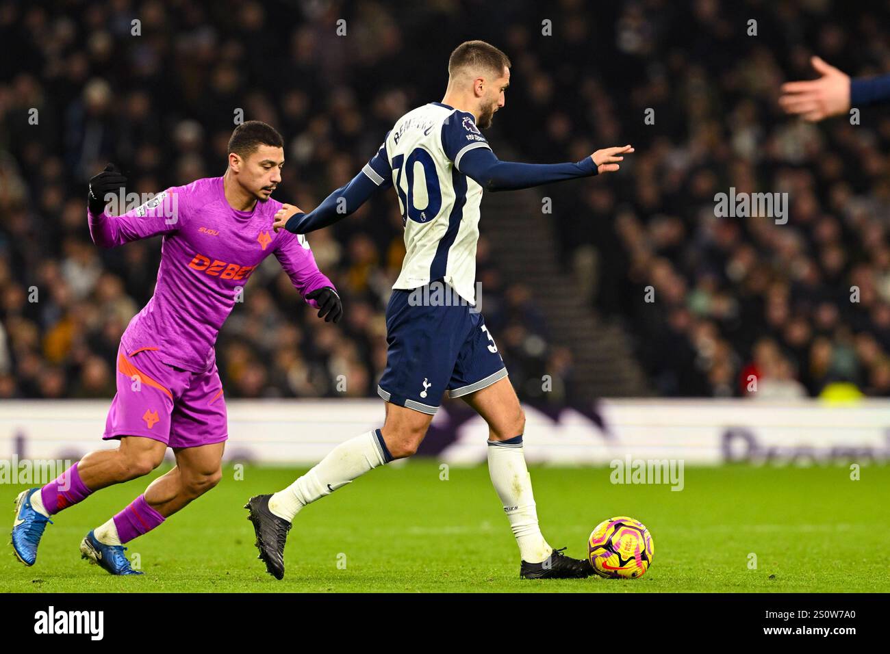 London, UK. 29th Dec, 2024. LONDON, ENGLAND - DECEMBER 29: Rodrigo ...