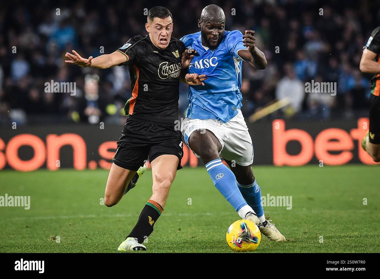 Naples, Italie. 29th Dec, 2024. Jay IDZES of Venezia and Romelu LUKAKU ...