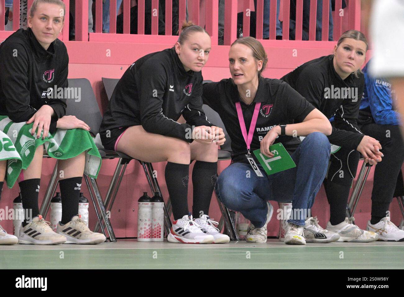 Tuebingen, Deutschland. 29th Dec, 2024. Miriam Hirsch (TusSies ...