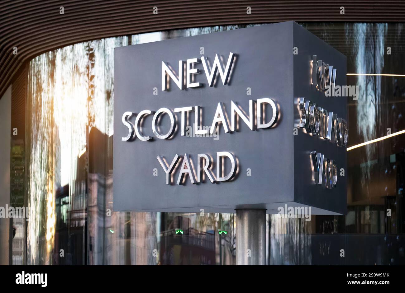 New Scotland Yard, London UK. Iconic Met sign at Headquarters of the ...