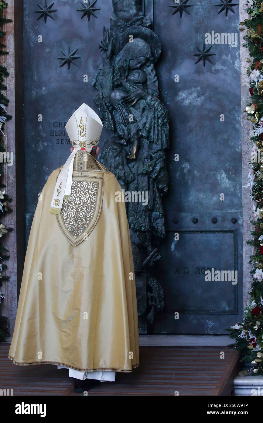 Cardinal Baldassare Reina opens the Holy Door of Rome's St. John in ...