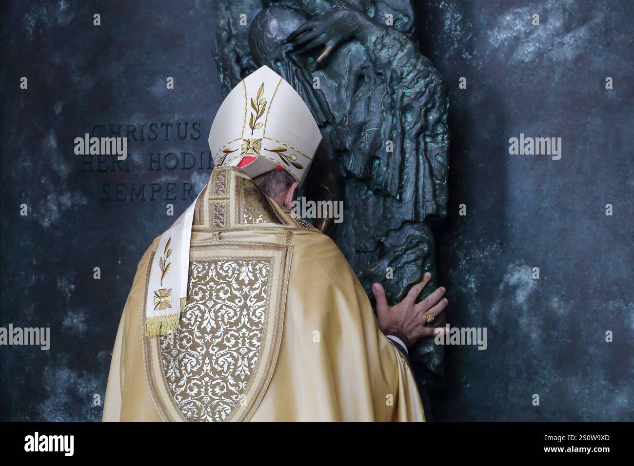 Cardinal Baldassare Reina opens the Holy Door of Rome's St. John in ...