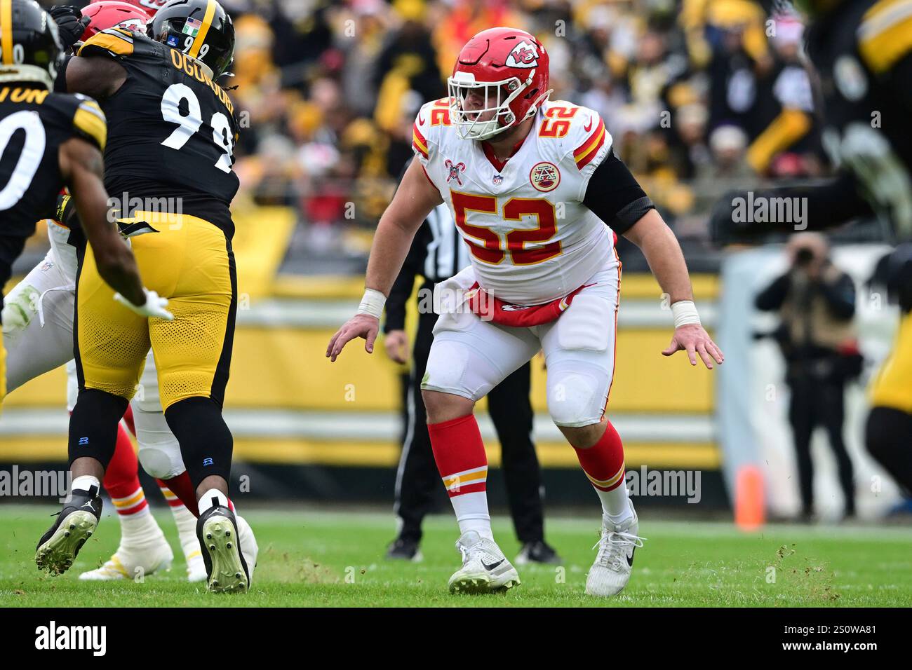 Kansas City Chiefs center Creed Humphrey looks to block during the ...
