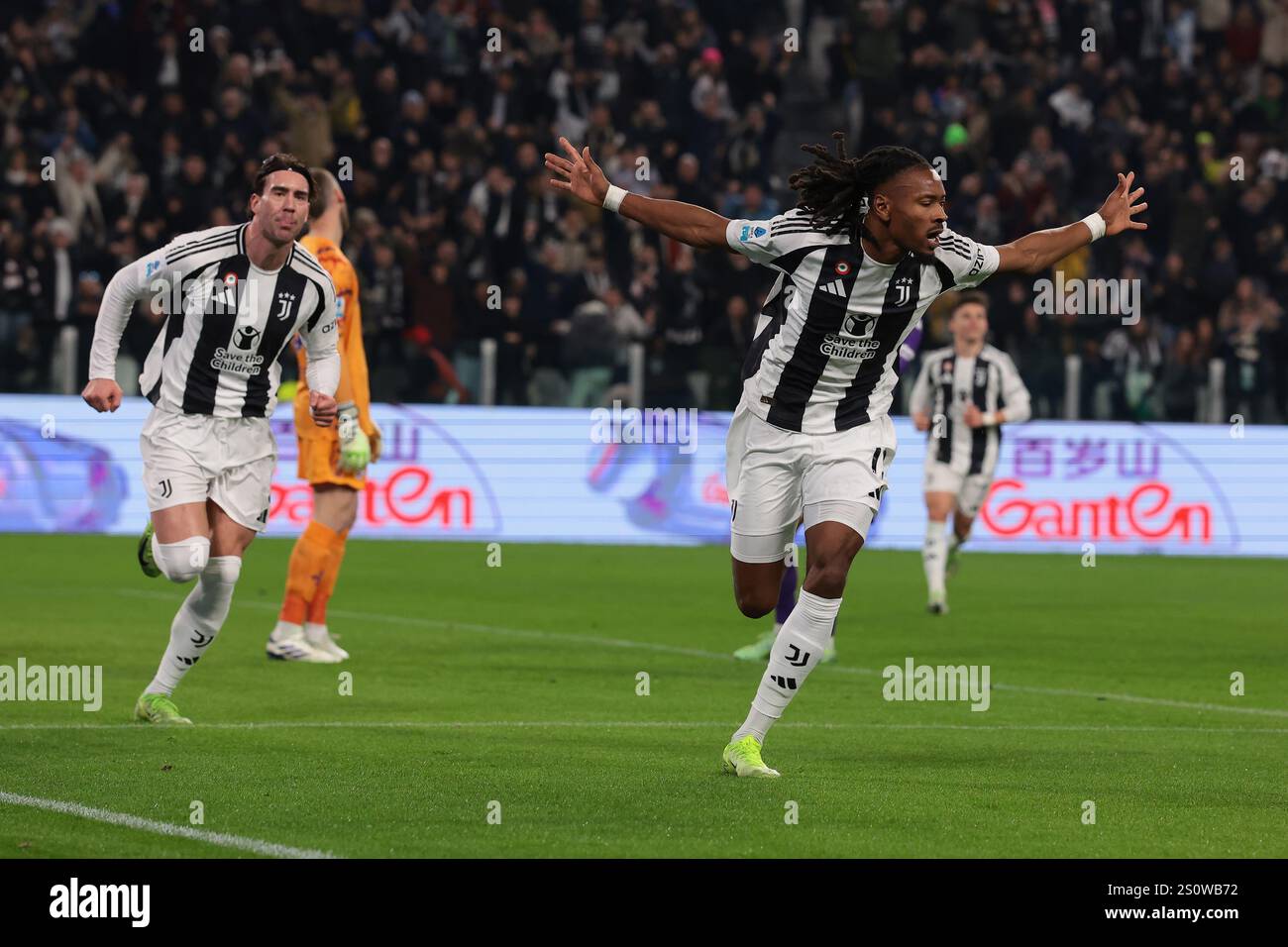 Turin, Italy. 29th Dec, 2024. Kephren Thuram of Juventus celebrates ...
