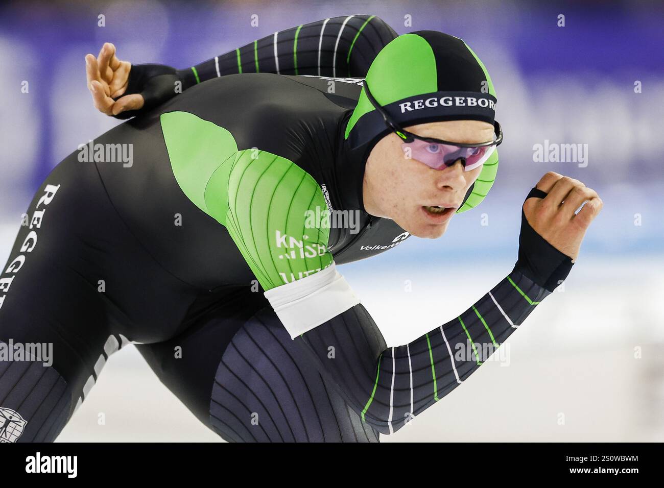 HEERENVEEN - Tim Prins in action in the 1000 meters during the second ...