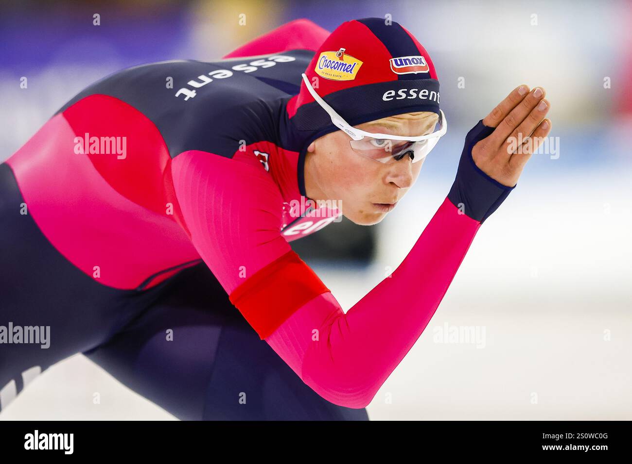 HEERENVEEN - Merijn Scheperkamp in action in the 1000 meters during the ...