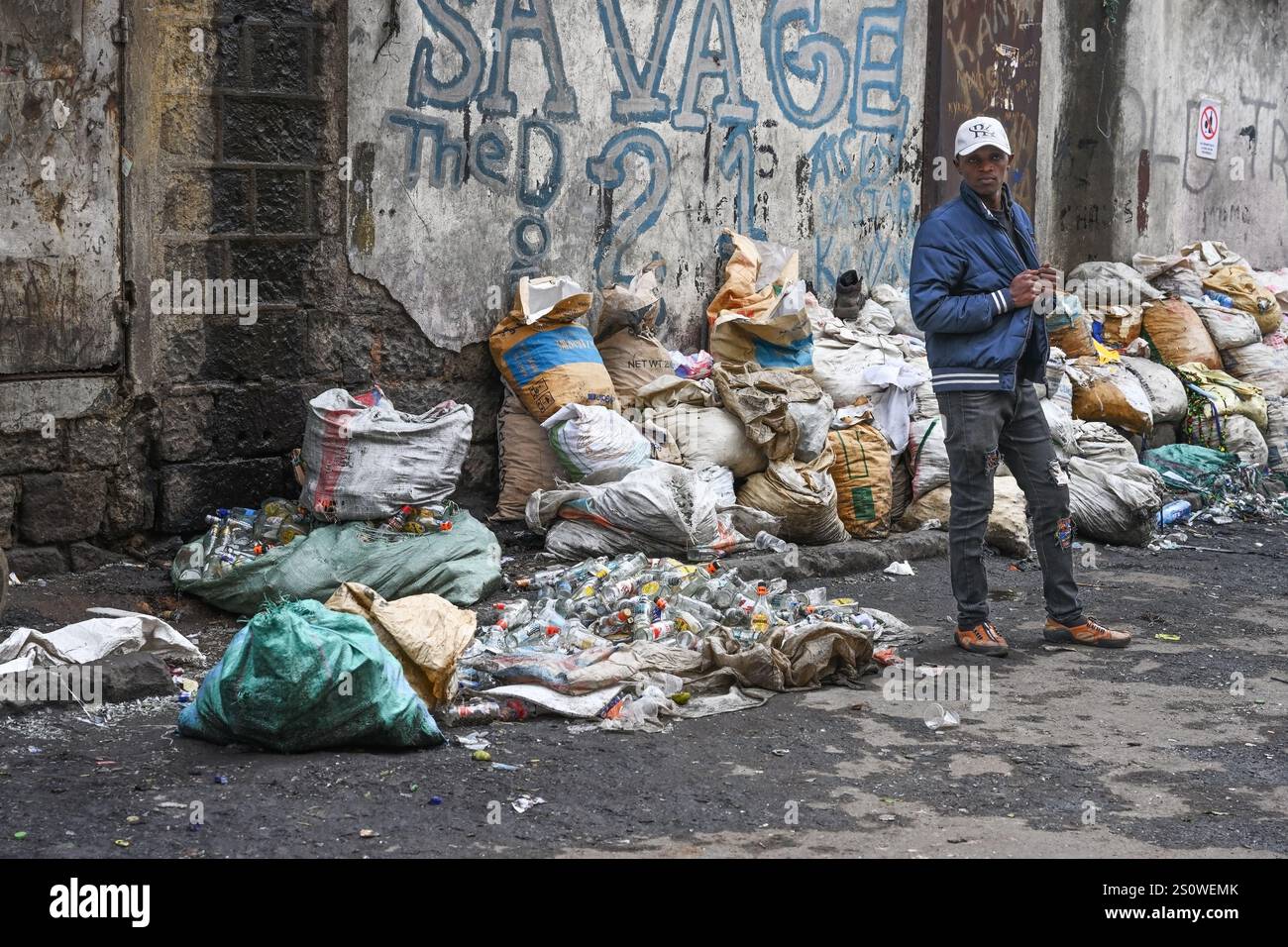 NAIROBI DOWNTOWN, KENYA - NOVEMBER 12, 2022: Dirty streets full of ...