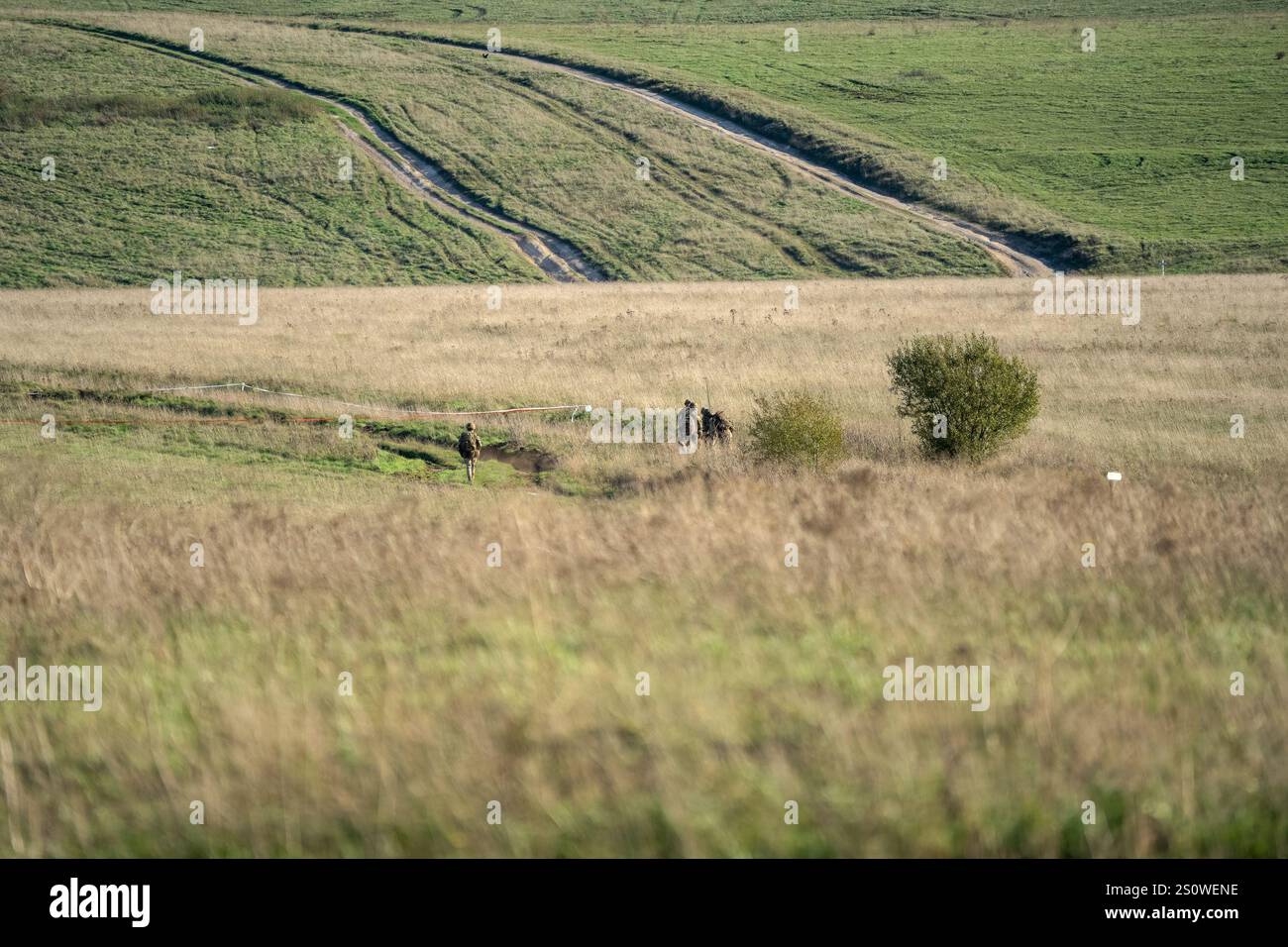 British army soldiers gathered preparing for a military exercise Stock ...