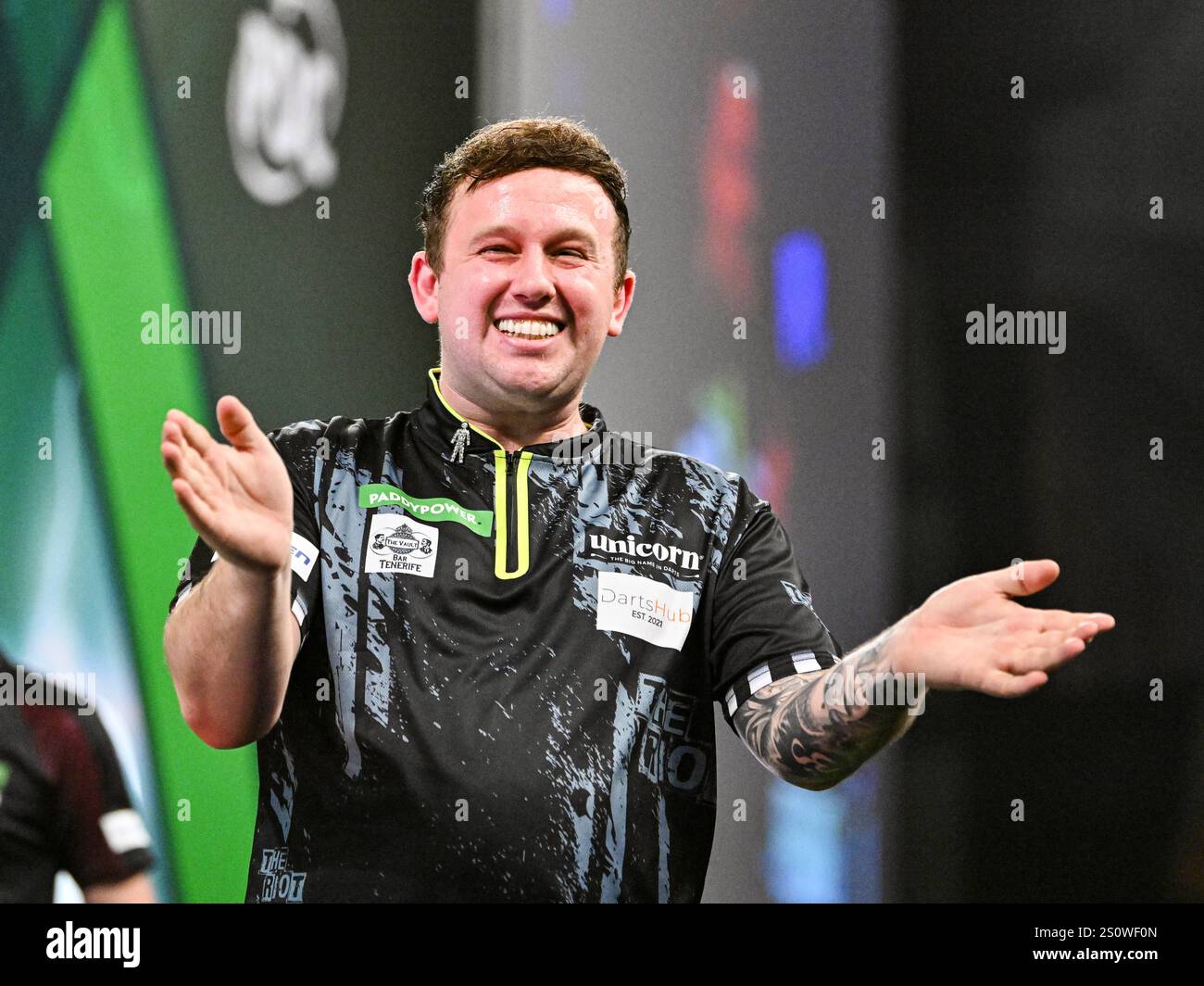 Alexandra Palace, London, UK. 29th Dec, 2024. 2024/25 PDC Paddy Power ...