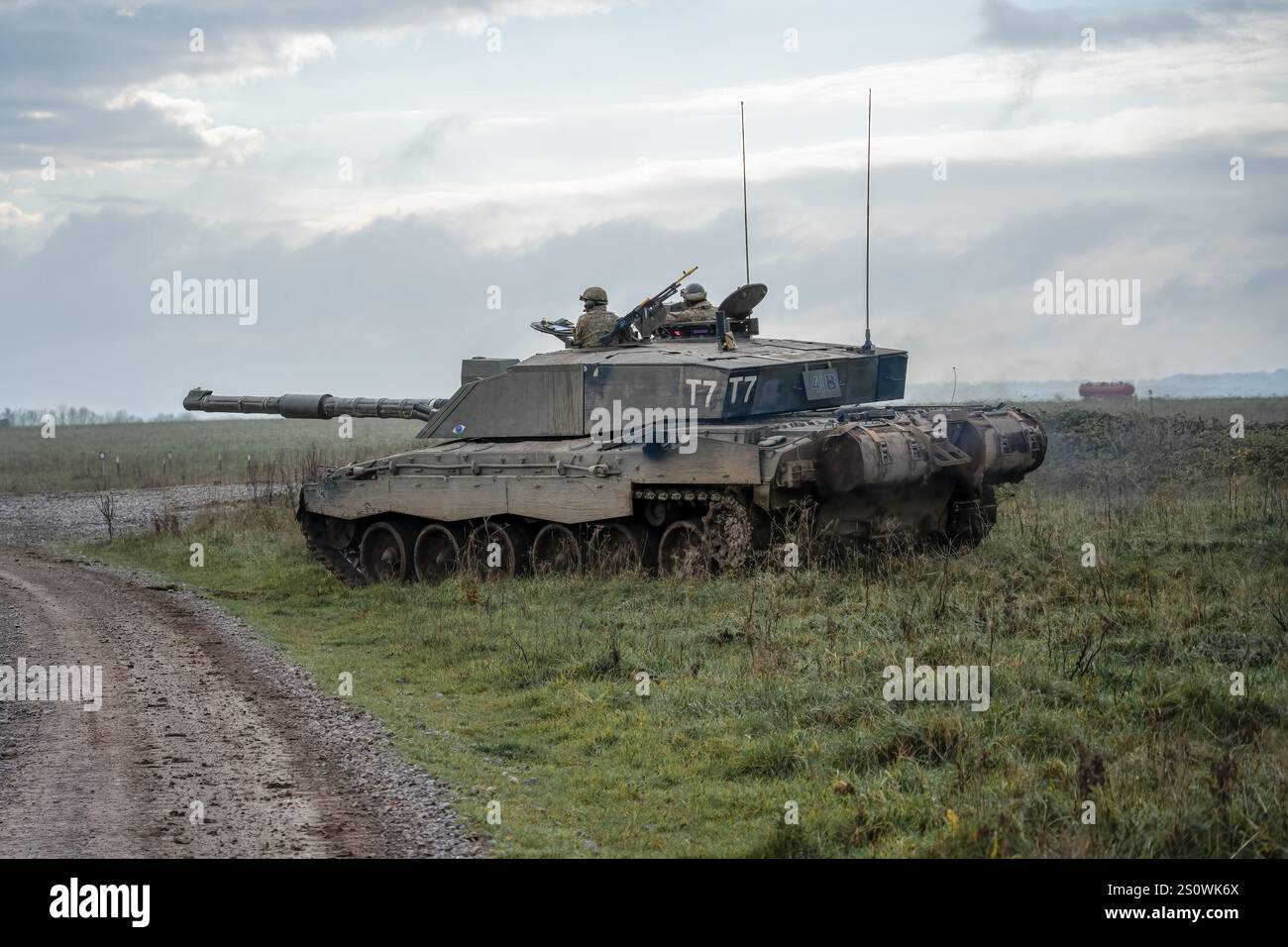 Commander and gunner directing a British army Challenger 2 II FV4034 ...