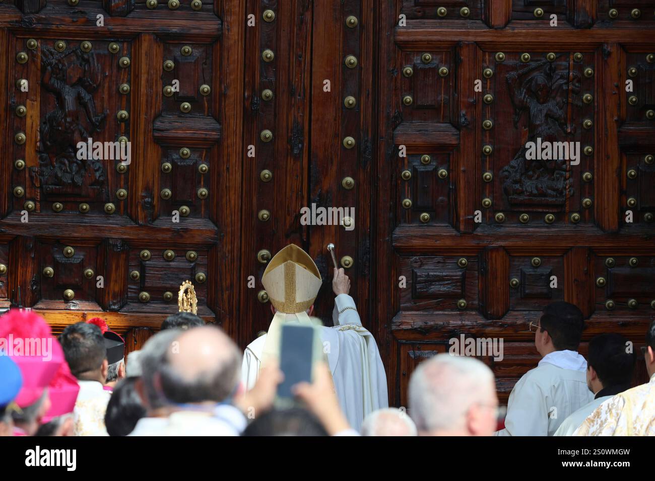 Primary Archbishop of Mexico Cardinal Carlos Aguiar Retes opens the ...