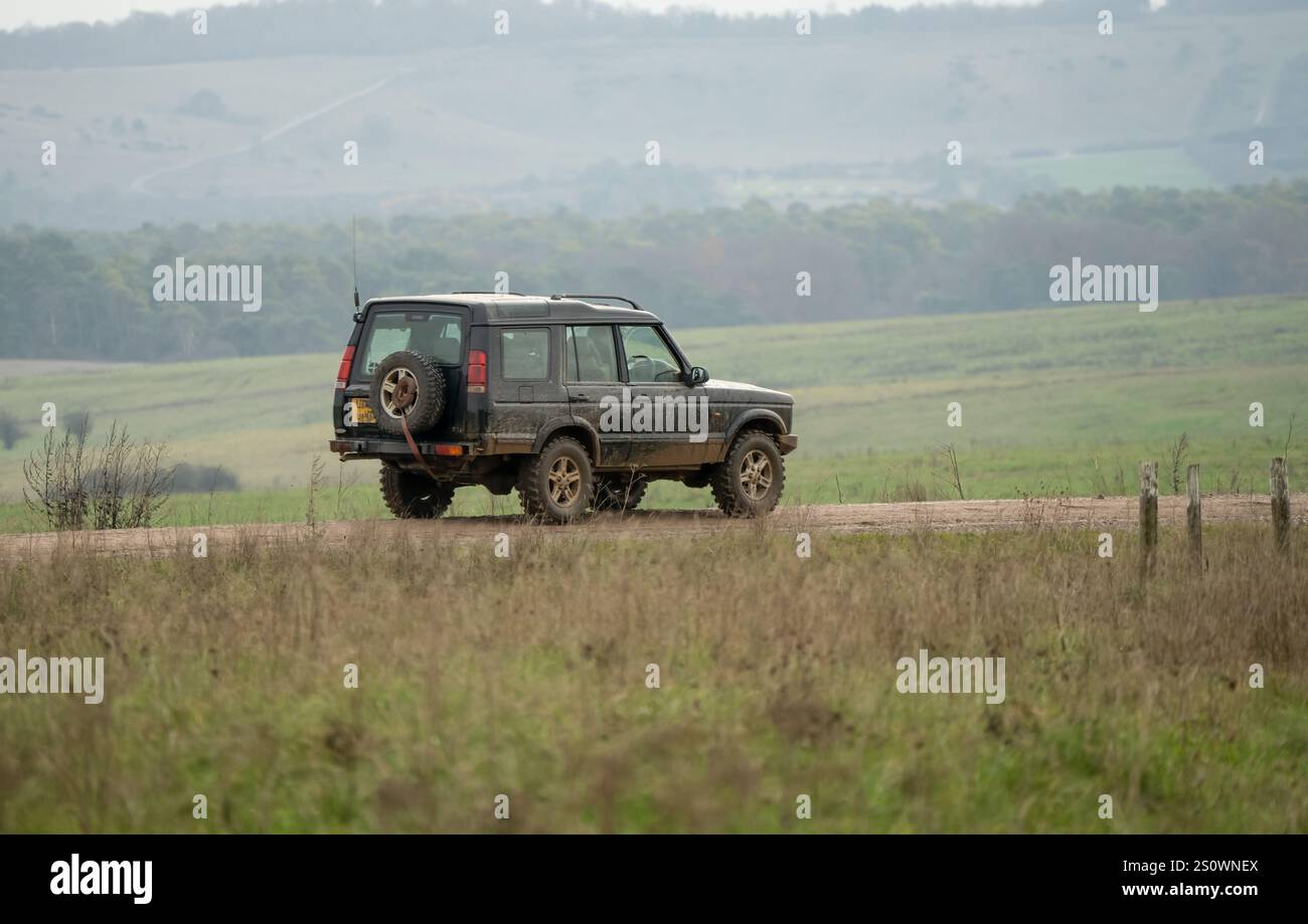 4x4 land rover discovery series II on a country dirt road Stock Photo ...