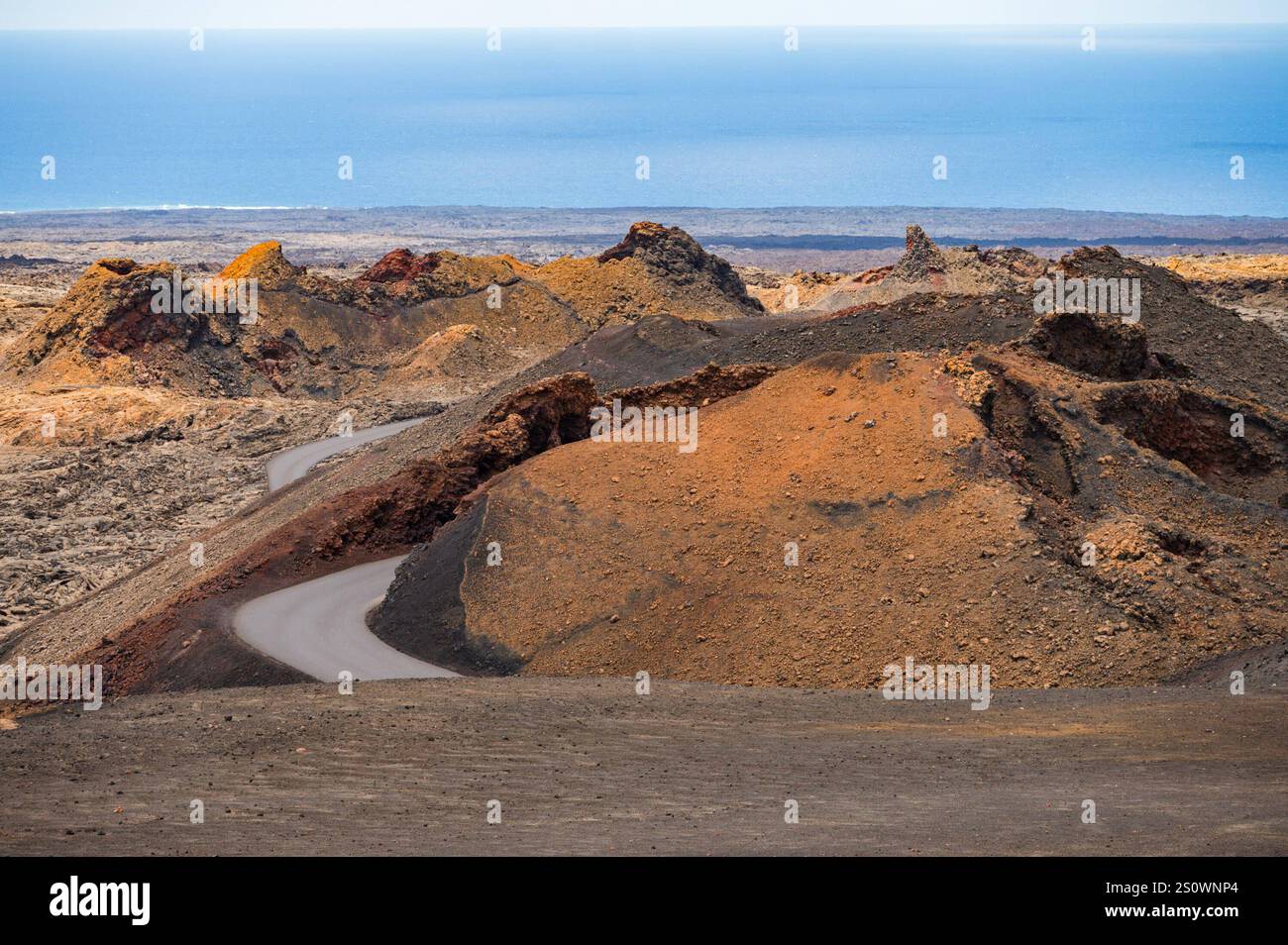 Timanfaya Nationalpark *** Timanfaya National Park Stock Photo - Alamy