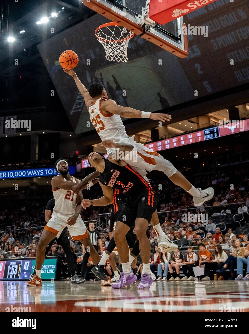 Texas, USA. 29th Dec, 2024. Jayson Kent (25) of the Texas Longhorns in ...