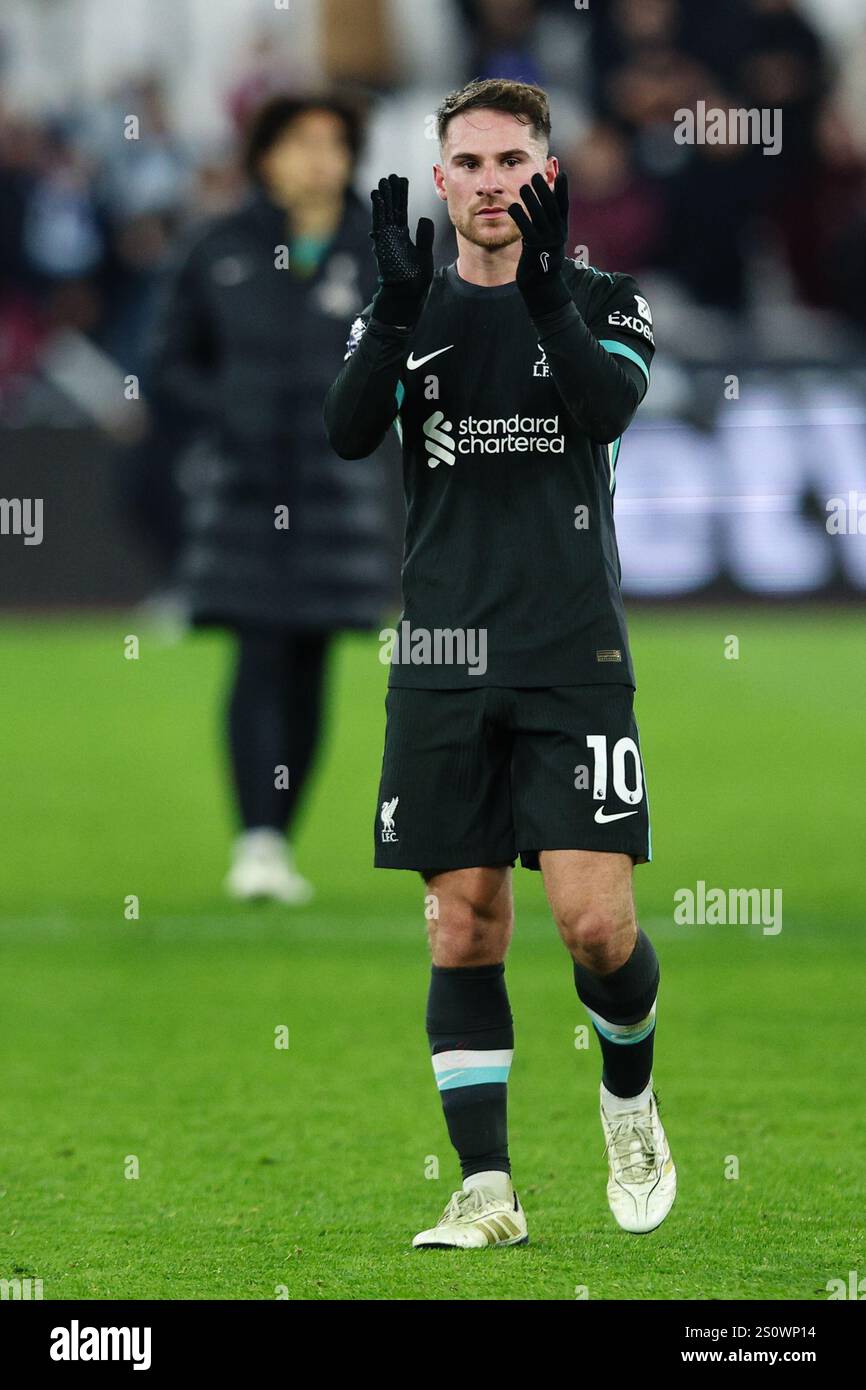 LONDON, UK - 29th Dec 2024: Alexis Mac Allister of Liverpool applauds ...