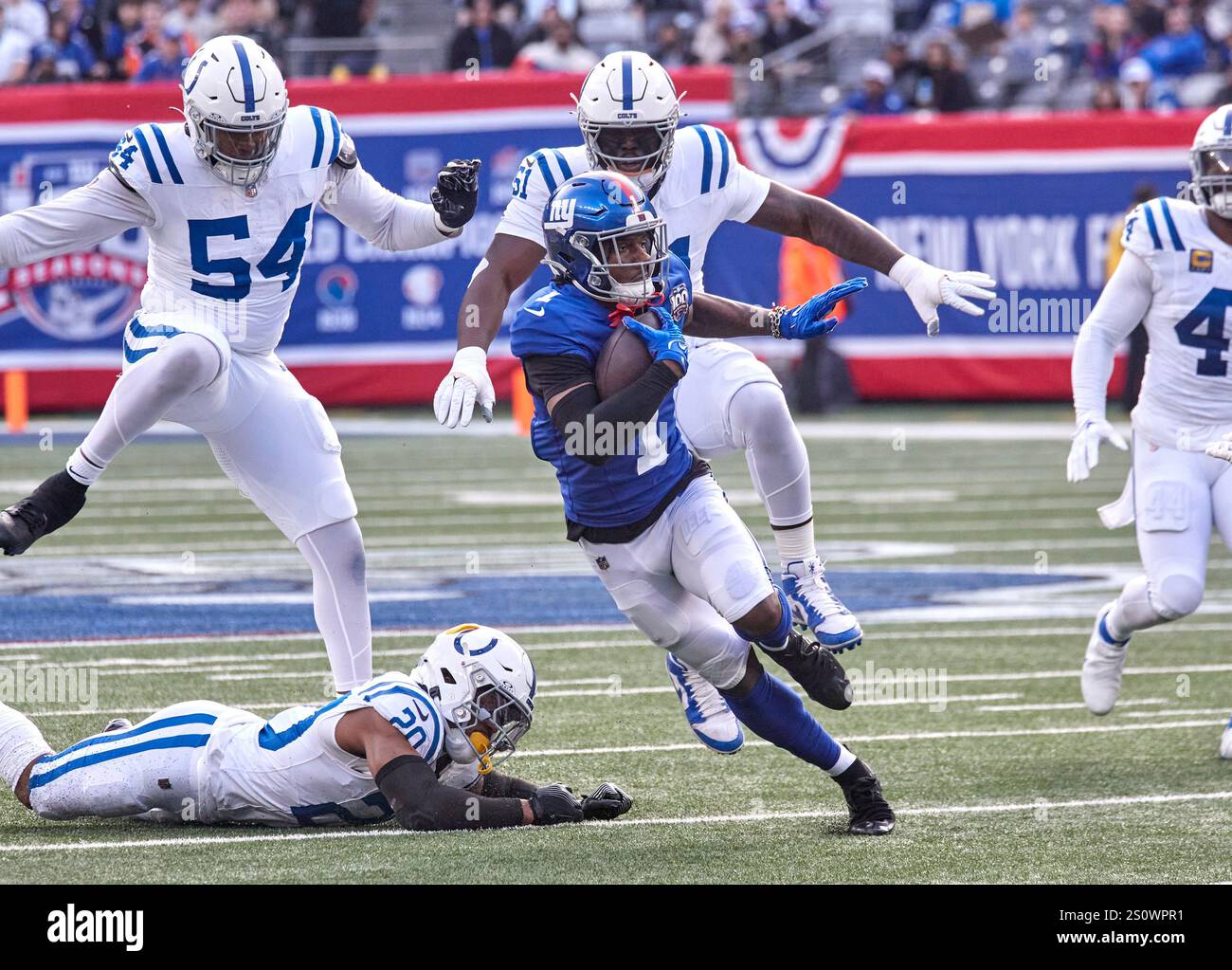 New York Giants wide receiver Malik Nabers (1) on a catch and long run ...