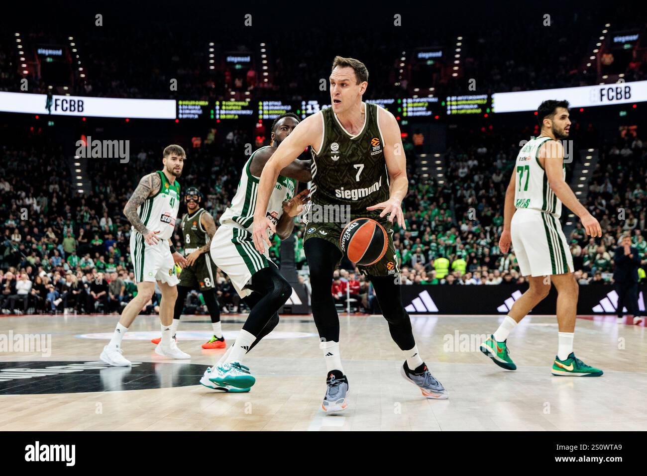 Jerian Grant (Panathinaikos AKTOR Athens, 22), Johannes Voigtmann (FC ...