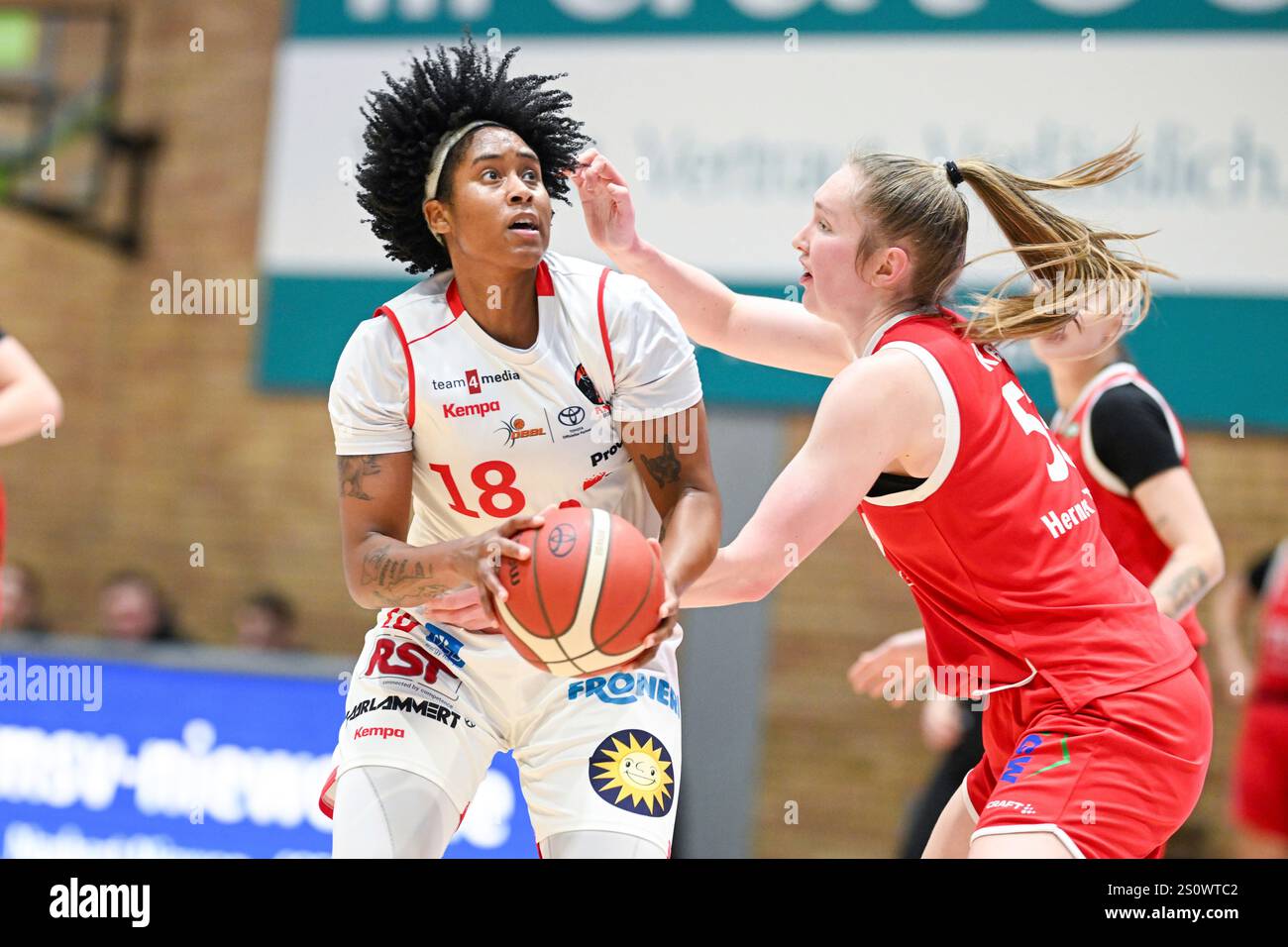 1. DBBL - GiroLive Panthers Osnabrück - Herner TC am 29.12.2024 im ...