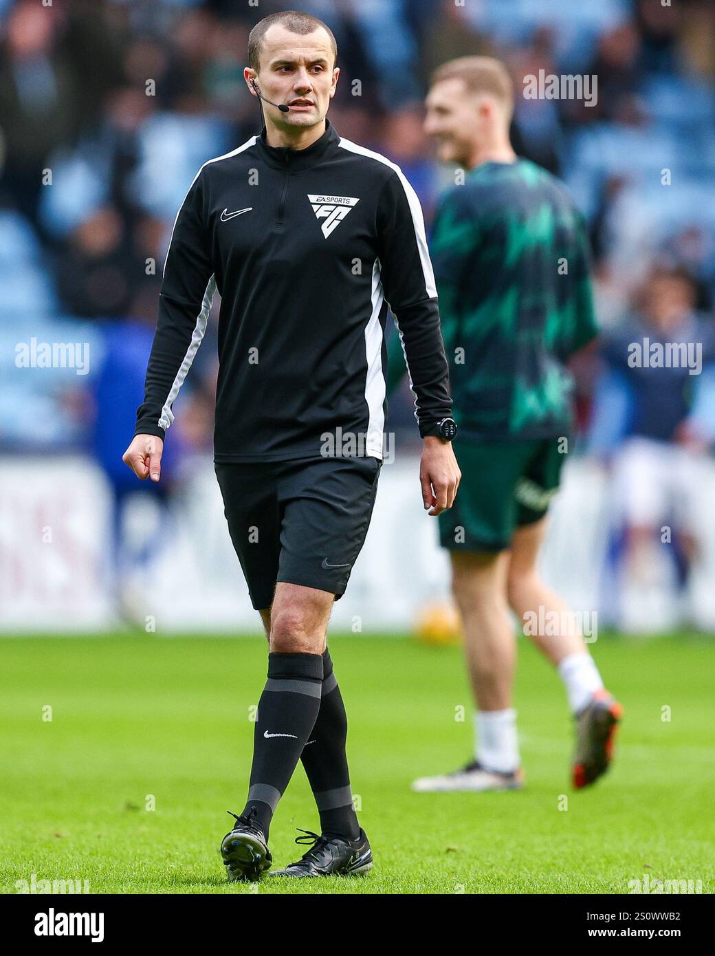 Referee, Andrew Kitchen at warm up during the Sky Bet Championship ...
