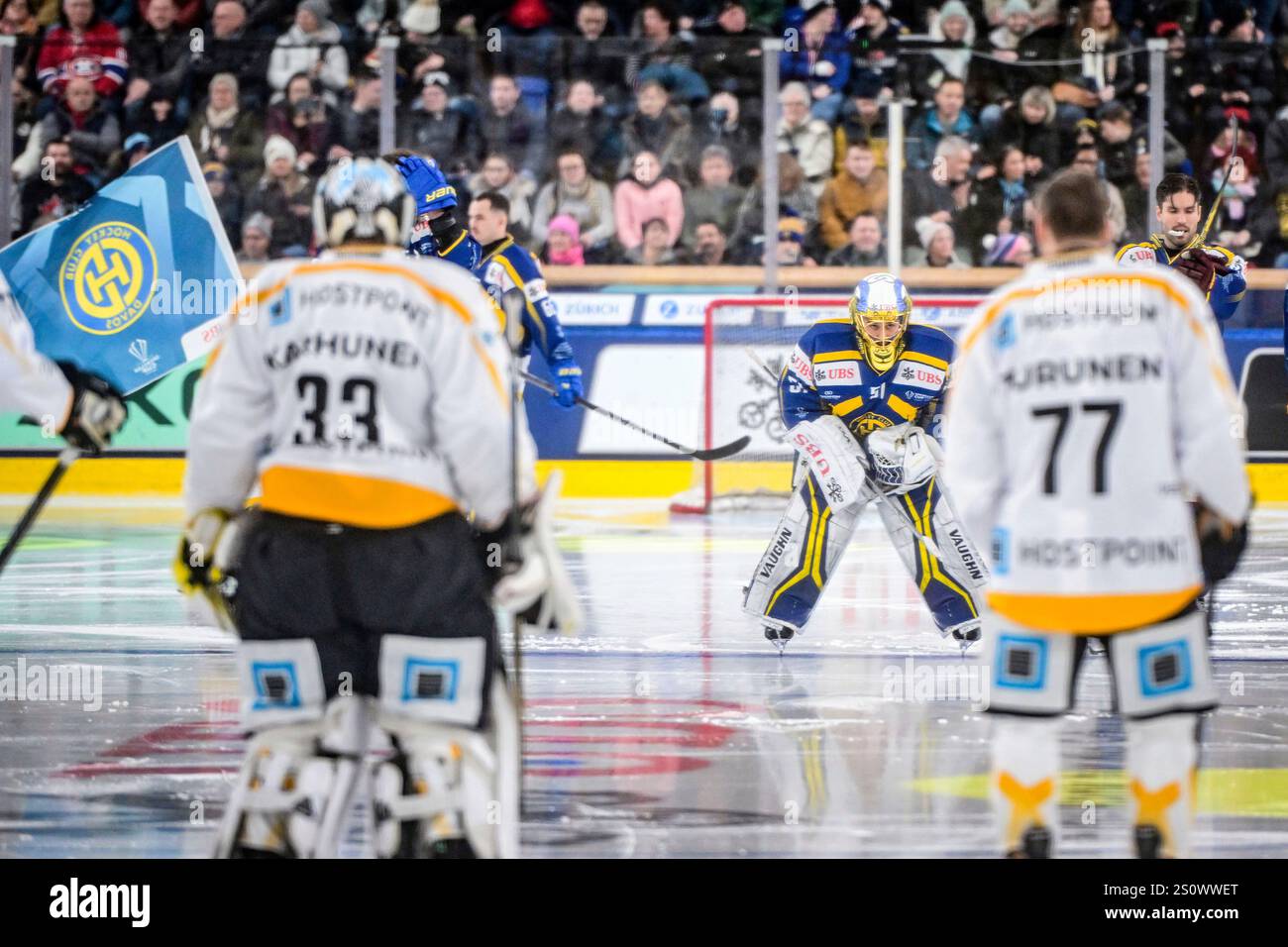 Davos' goalkeeper Luca Hollenstein in action during the 96th Spengler ...