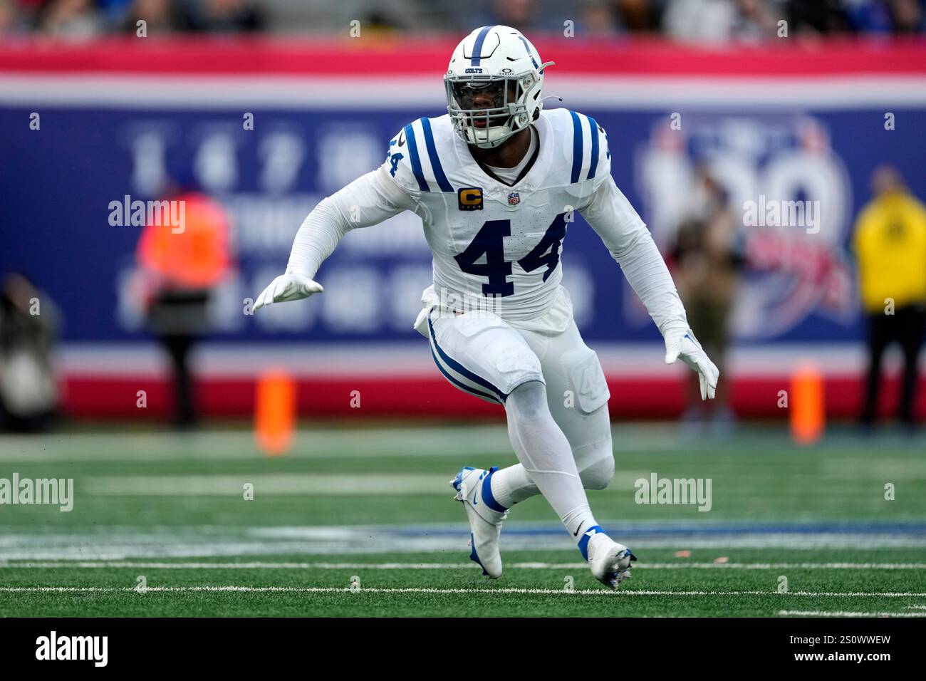 Indianapolis Colts linebacker Zaire Franklin (44) plays against the New York Giants in the ...