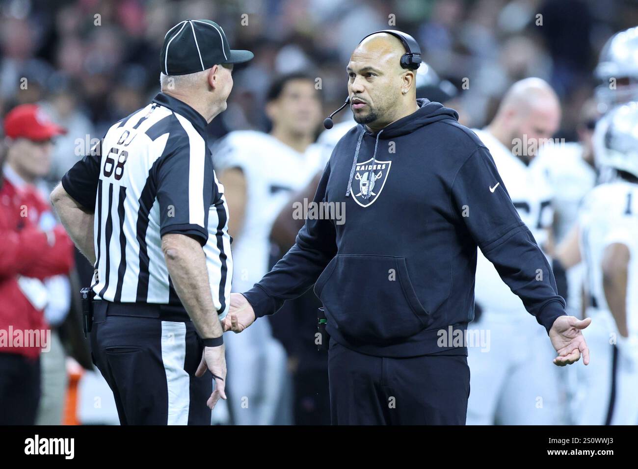 New Orleans, United States. 29th Dec, 2024. Las Vegas Raiders head ...