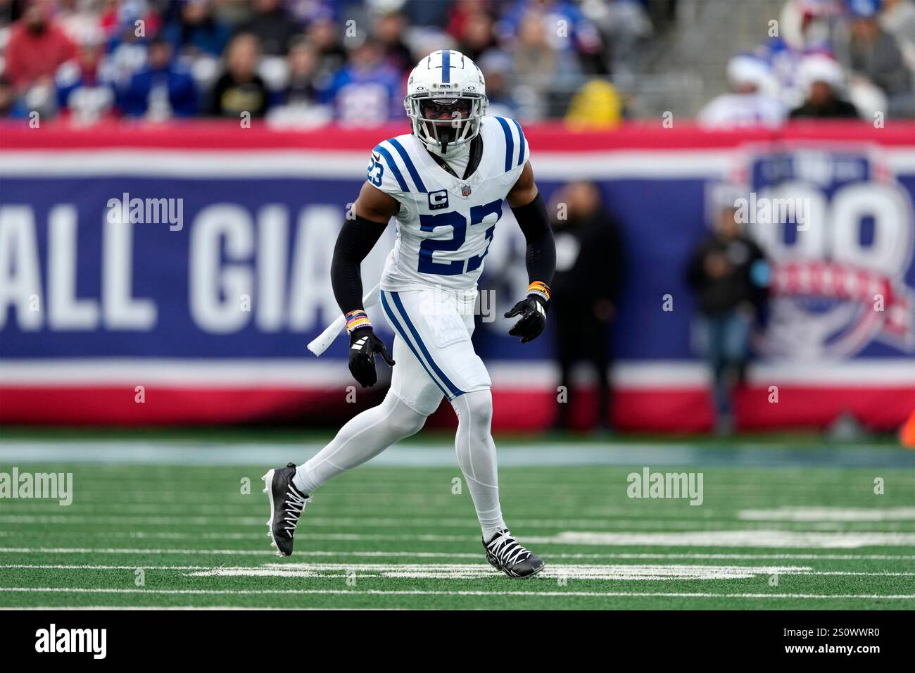 Indianapolis Colts cornerback Kenny Moore II (23) plays against the New ...