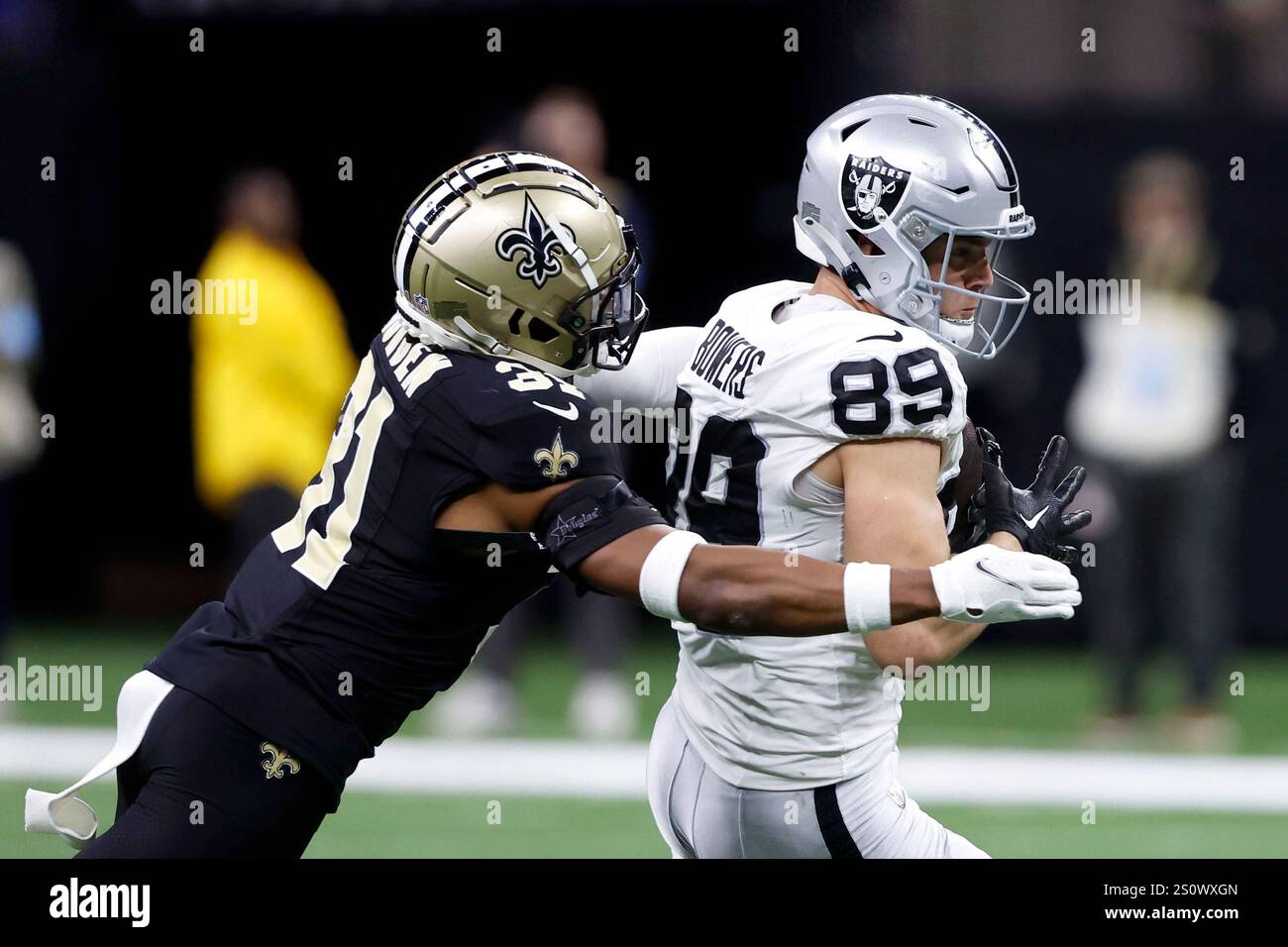 Las Vegas Raiders tight end Brock Bowers (89) catches a pass for a ...