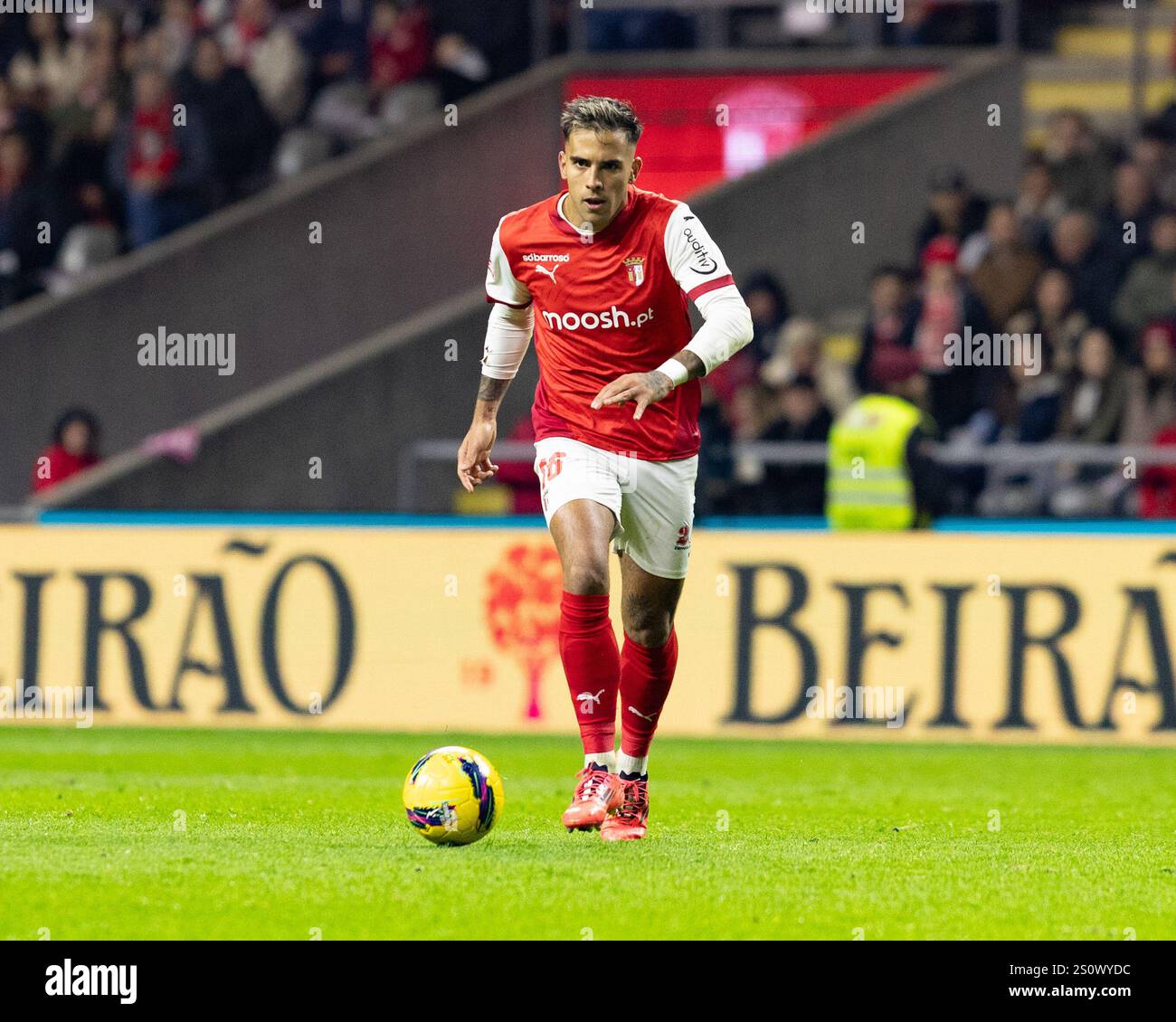 Braga, Guimaraes, Portugal. 29th Dec, 2024. RODRIGO ZALAZAR from SC ...