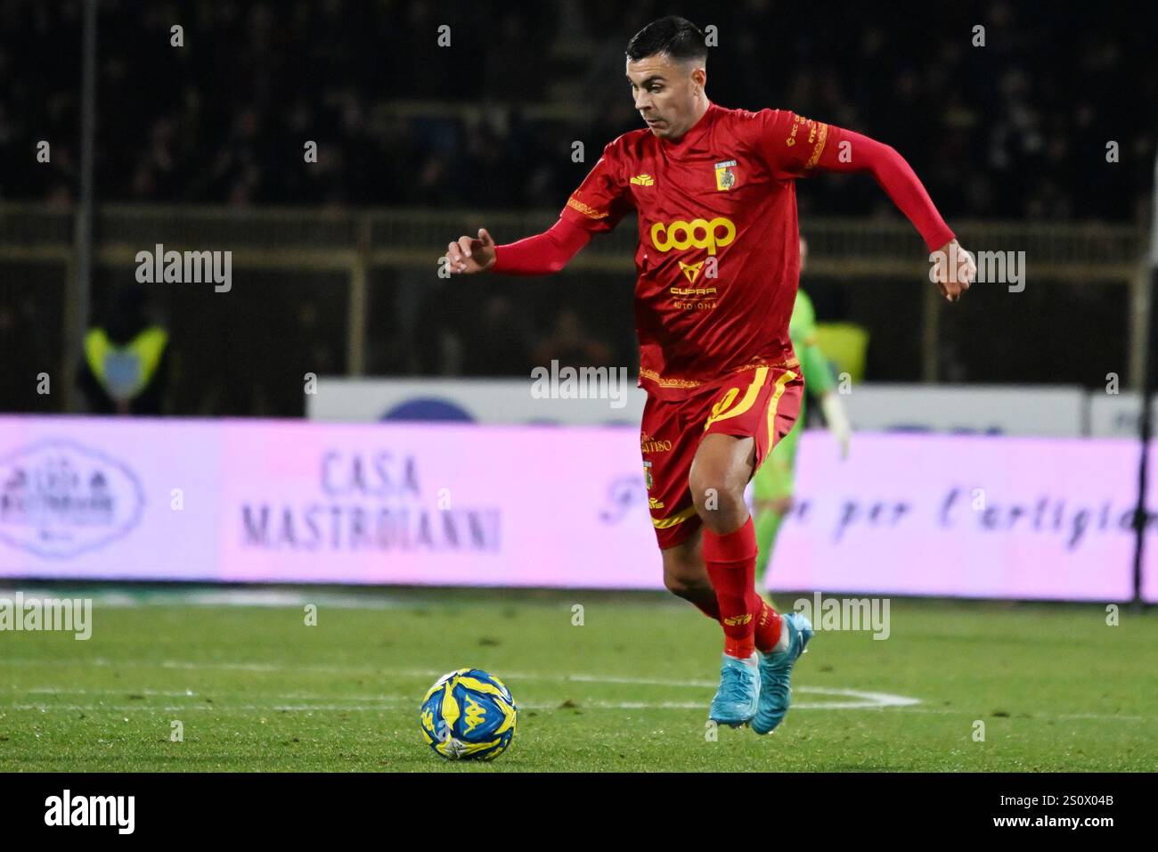 Catanzaro, Italy. 29th Dec, 2024. Simone Pontisso during Us Catanzaro vs Us Salernitana Italian ...