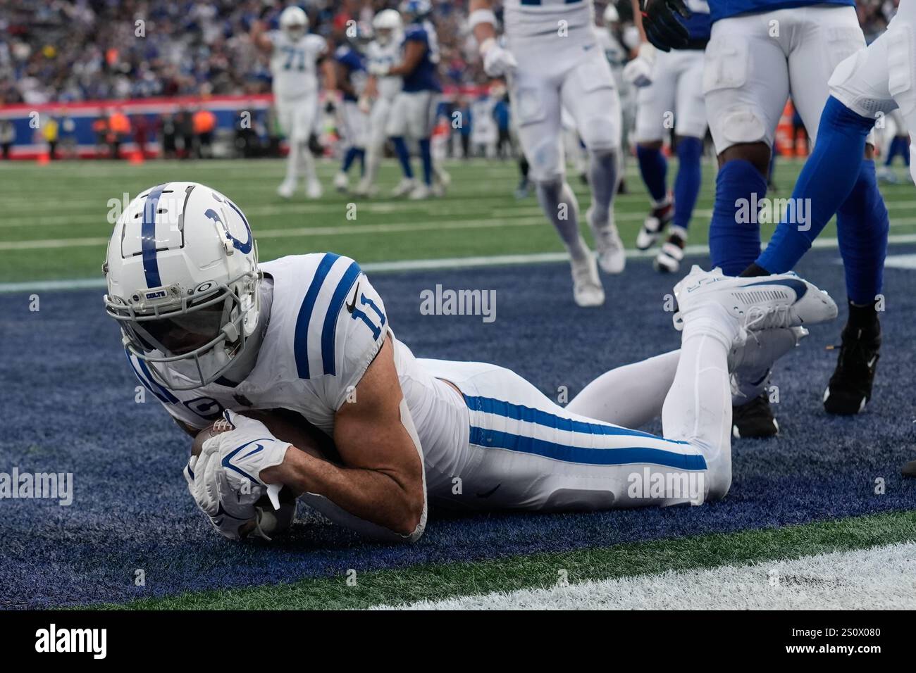 Indianapolis Colts wide receiver Michael Pittman Jr. (11) makes a ...