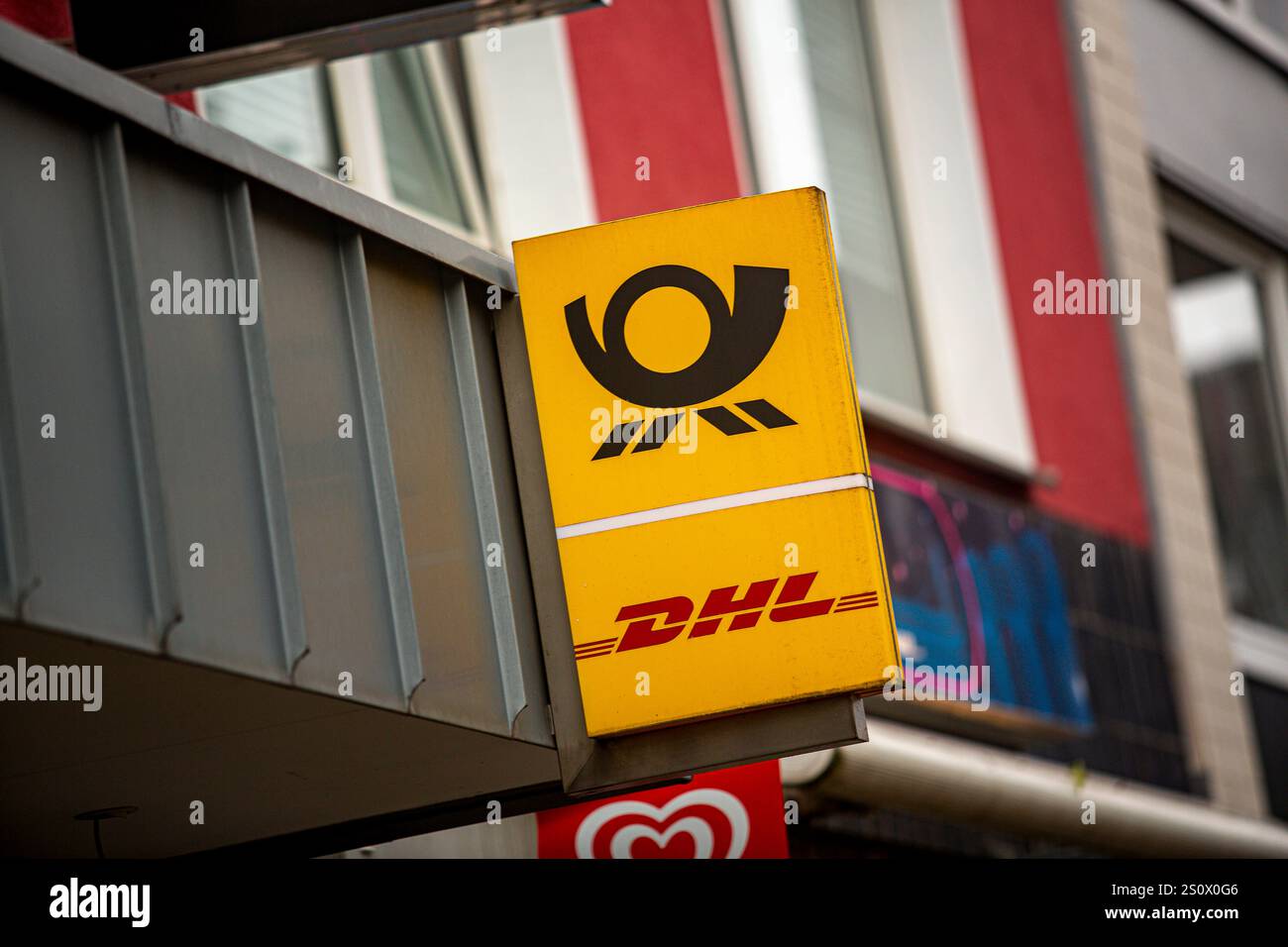 Filiale der Deutschen post DHL in Köln Deutsche Post DHL *** Deutsche ...