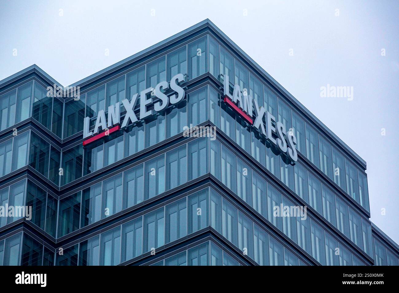 Die Lanxess Aktiengesellschaft mit Sitz in Köln-Deutz ist ein ...