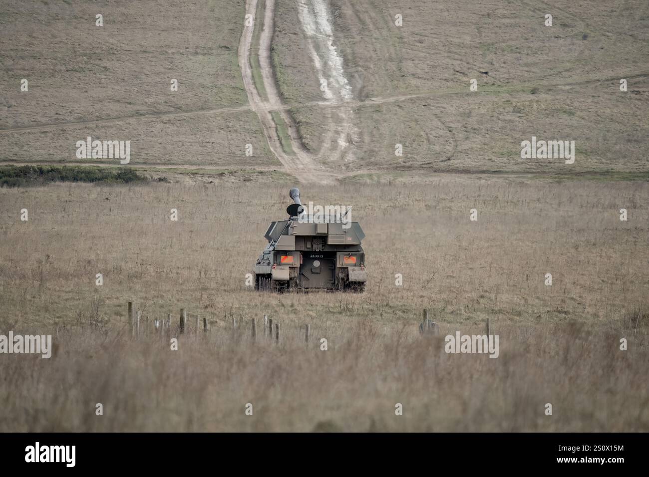 a British army AS90 (AS-90 Braveheart Gun Equipment 155mm L131 ...