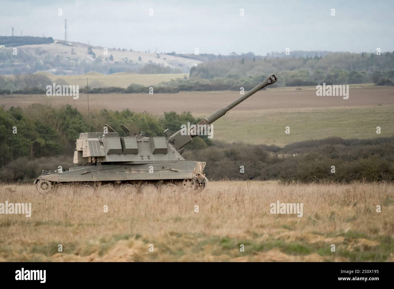 a British army AS90 (AS-90 Braveheart Gun Equipment 155mm L131 ...