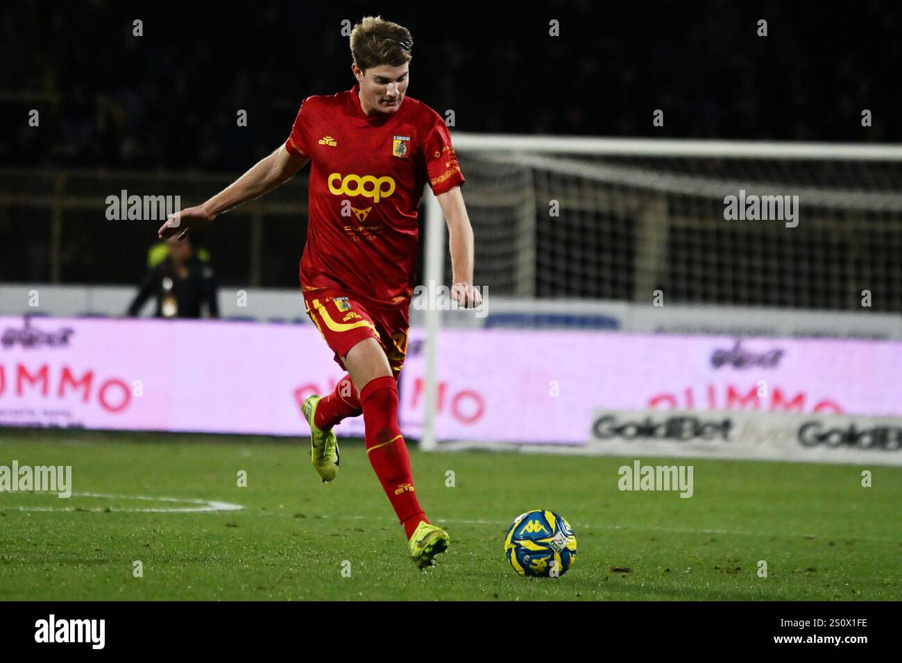 Catanzaro, Italy. 29th Dec, 2024. Marco Pompetti during Us Catanzaro vs ...
