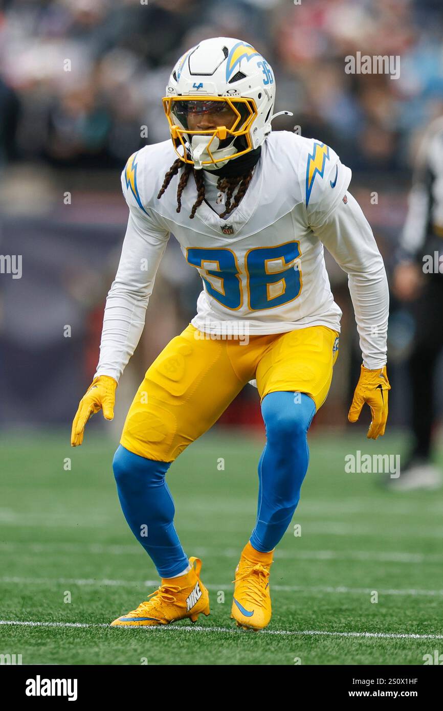 Los Angeles Chargers cornerback Ja'Sir Taylor (36) drops into coverage ...