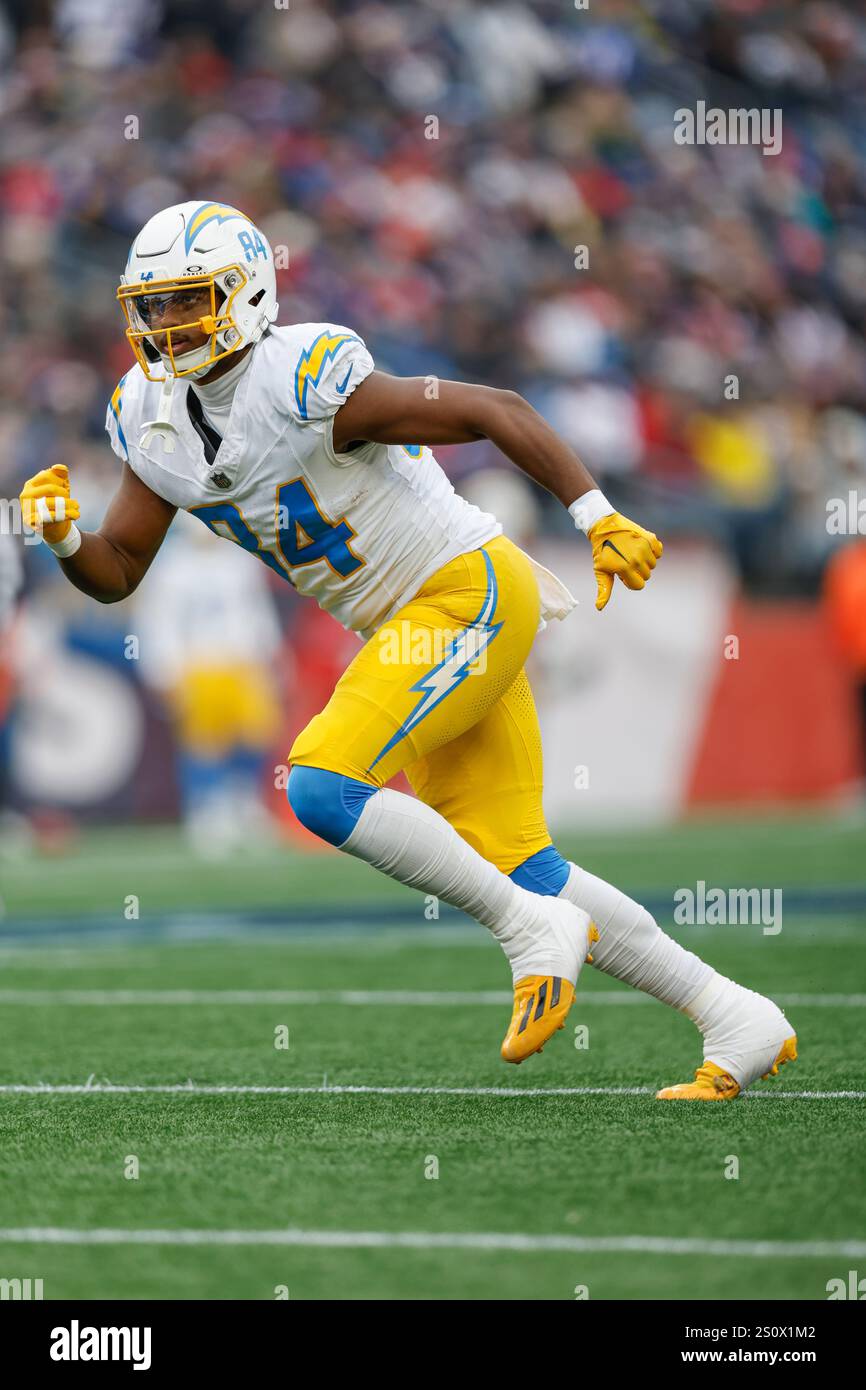 Los Angeles Chargers tight end Stone Smartt (84) runs a route during ...