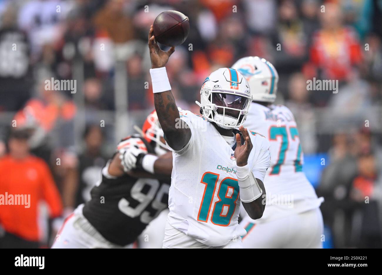 Miami Dolphins quarterback Tyler Huntley (18) throws the football ...