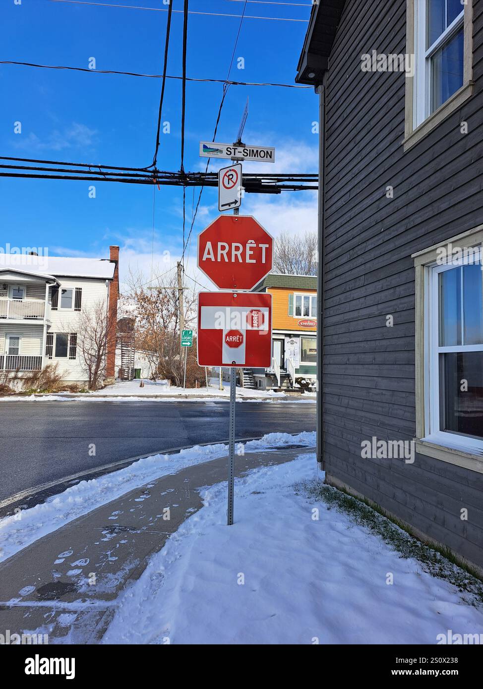 Stop sign in Sainte-Madeleine, Quebec, Canada Stock Photo - Alamy