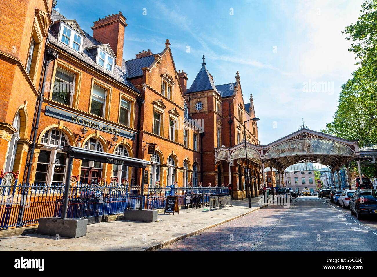 Exterior of Victorian London Marylebone railway station by Henry ...