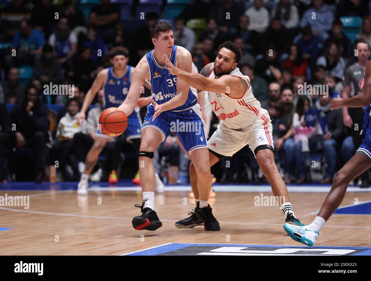 Frankfurt Am Main, Deutschland. 29th Dec, 2024. 29.12.2024, xdcx ...