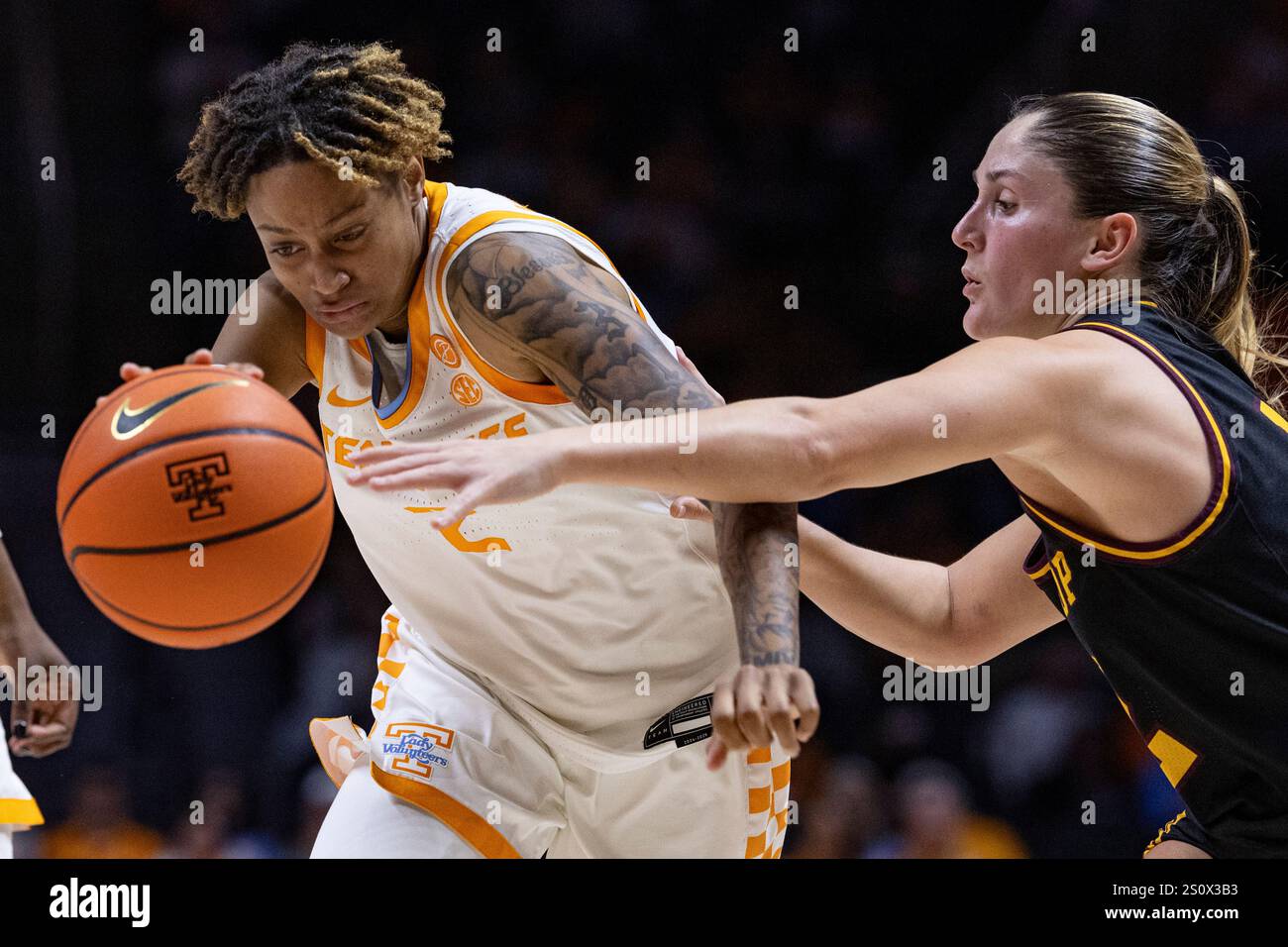 Tennessee guard Ruby Whitehorn (2) drives against Winthrop guard Leonor ...