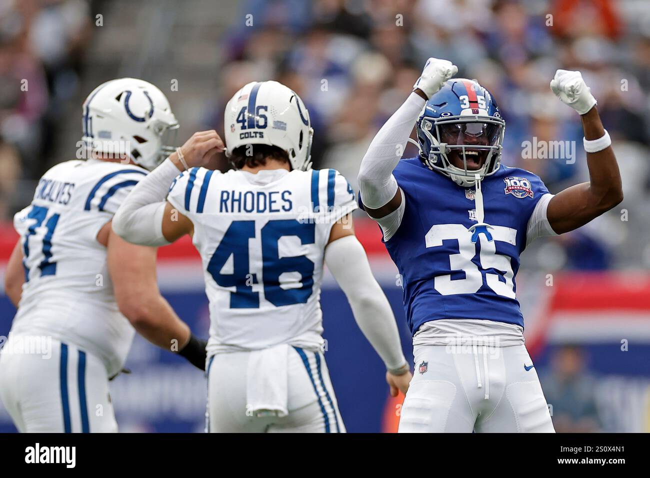 New York Giants cornerback Art Green (35) reacts after a missed field ...