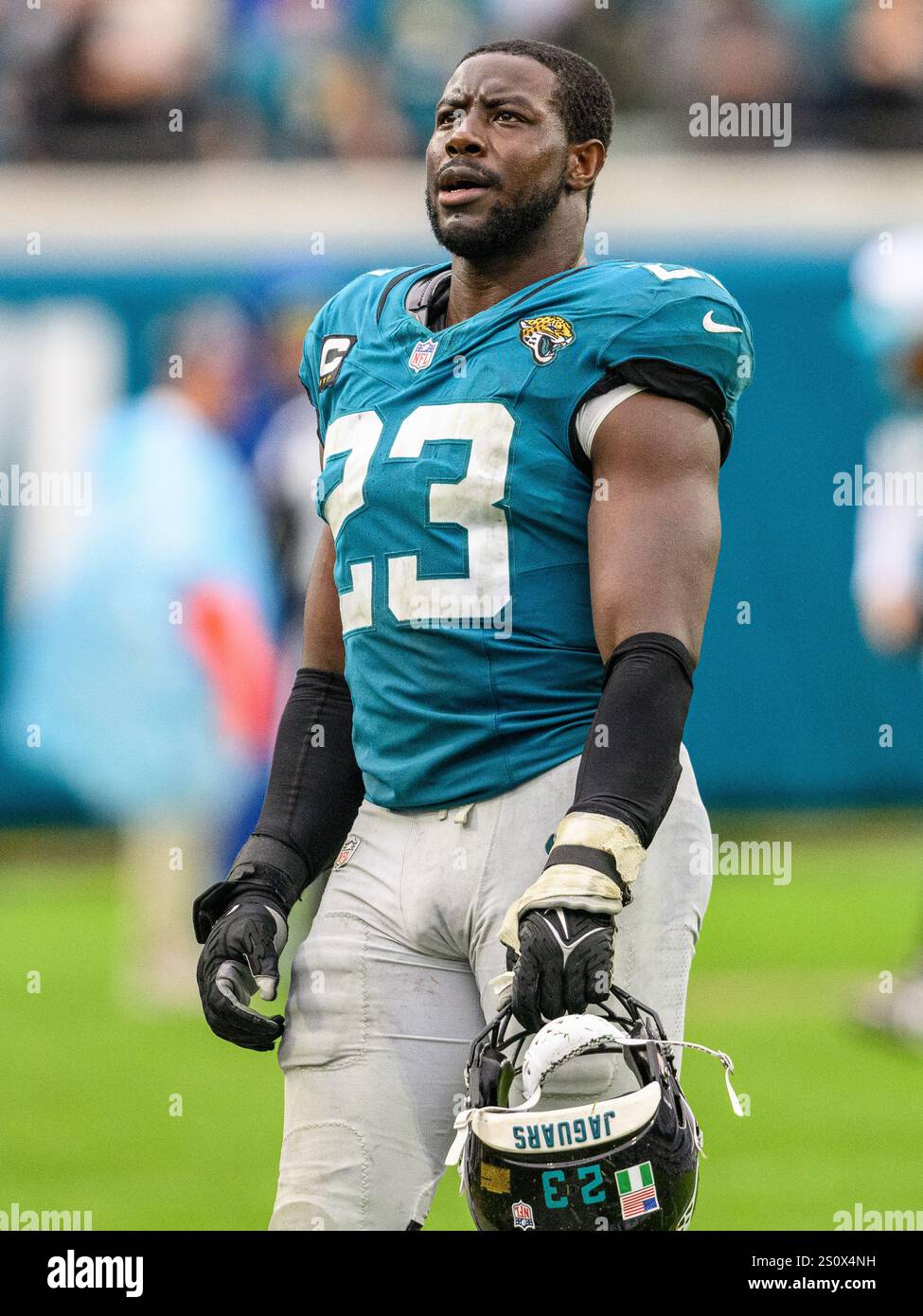Jacksonville, FL, USA. 29th Dec, 2024. Jacksonville Jaguars linebacker Foyesade Oluokun (23) in ...