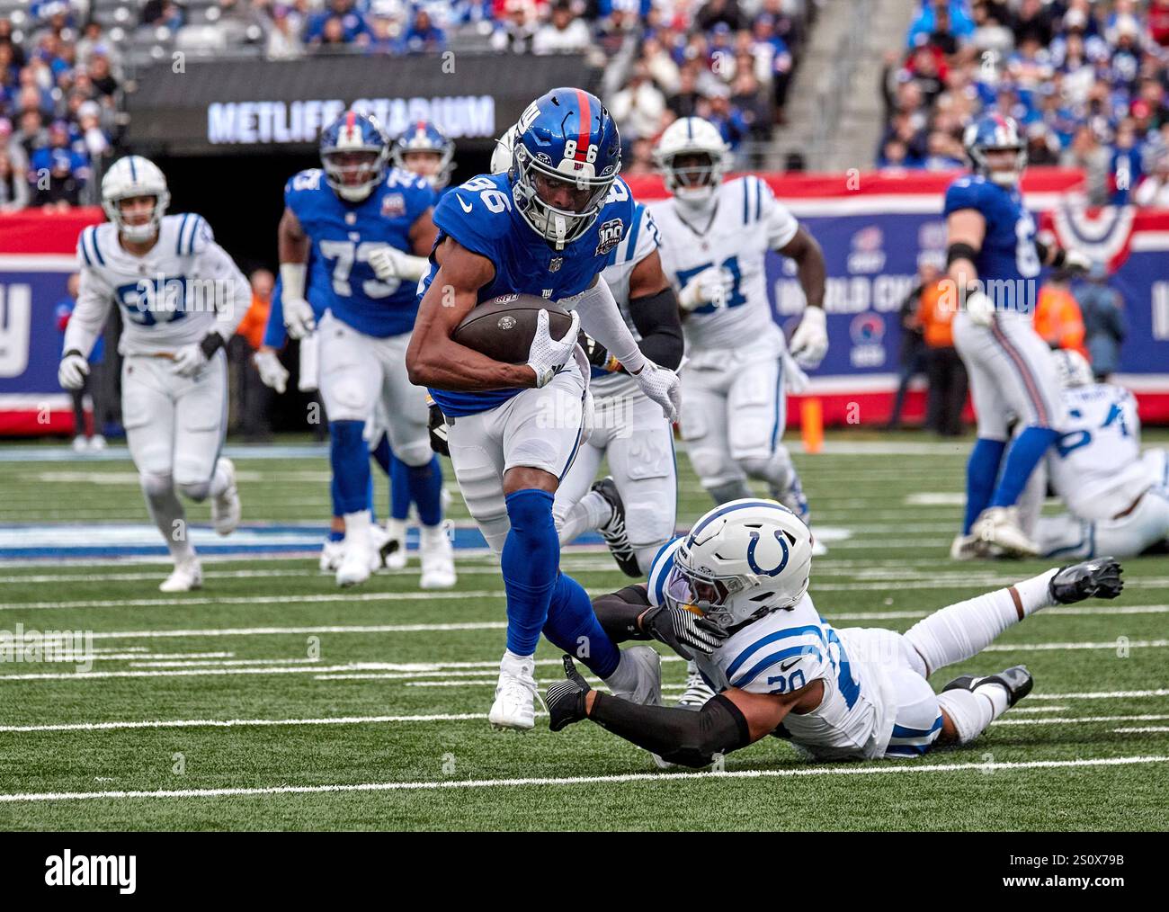 New York Giants wide receiver Darius Slayton (86) on a catch and run ...