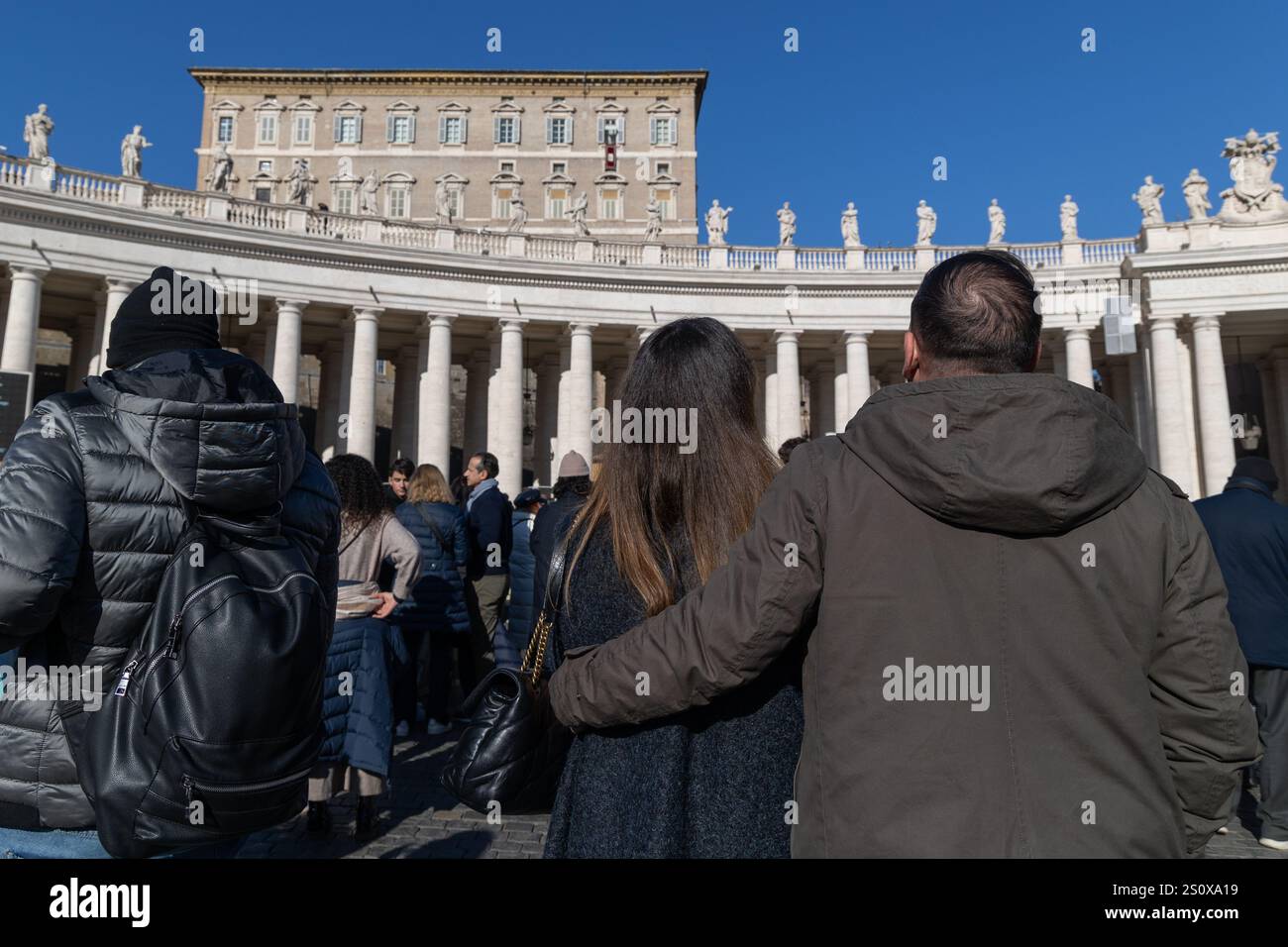 Faithful wait for Pope Francis's Angelus in St. Peter's Square in Rome ...